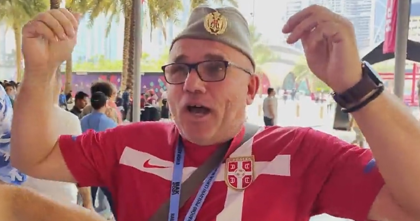 VIDEO Obuo opanke, stavio šajkaču sa grbom Srbije i došao u Dohu ...