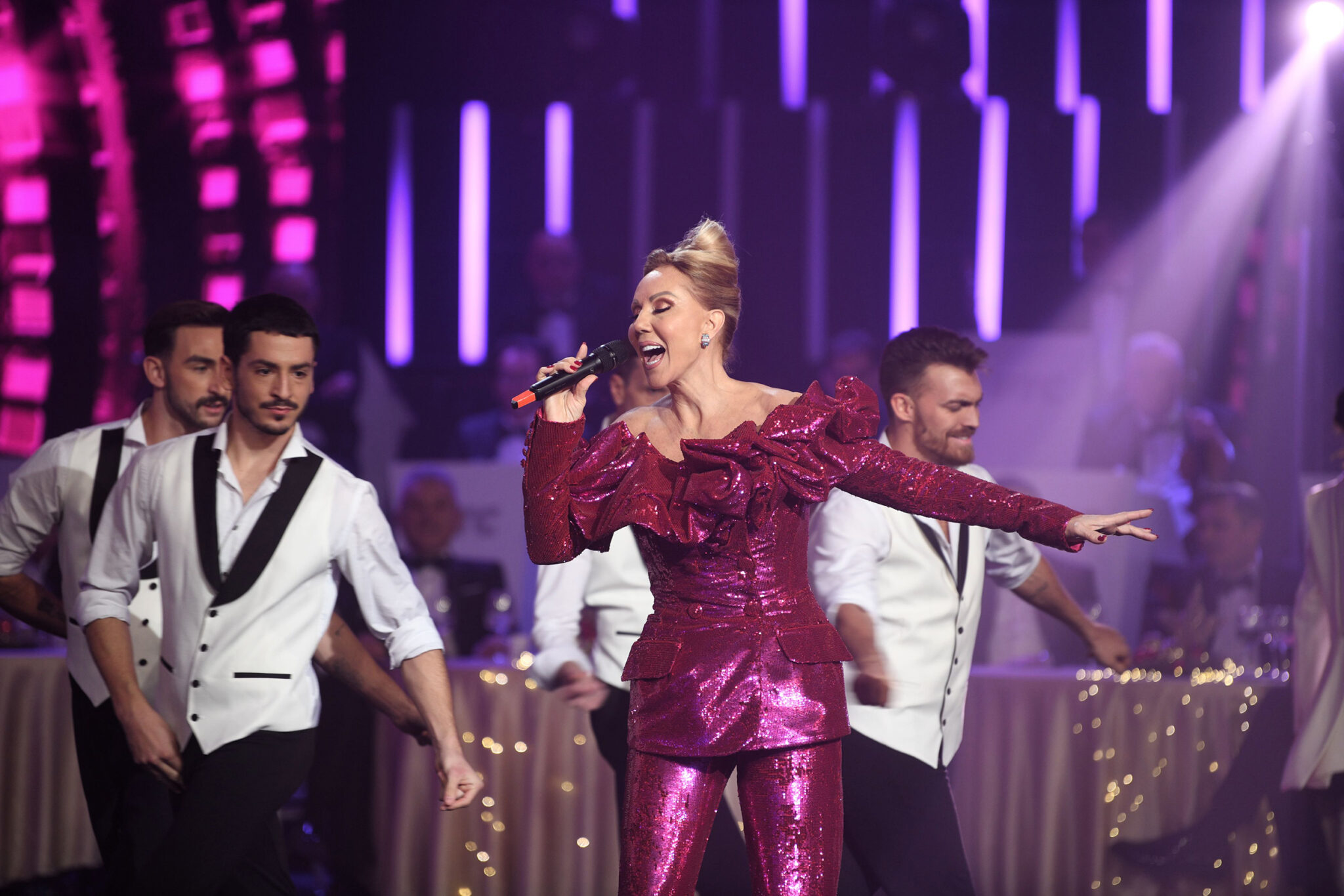 Najpoznatiji voditelji i pevači: Ovo vas očekuje u novogodišnjoj noći ...