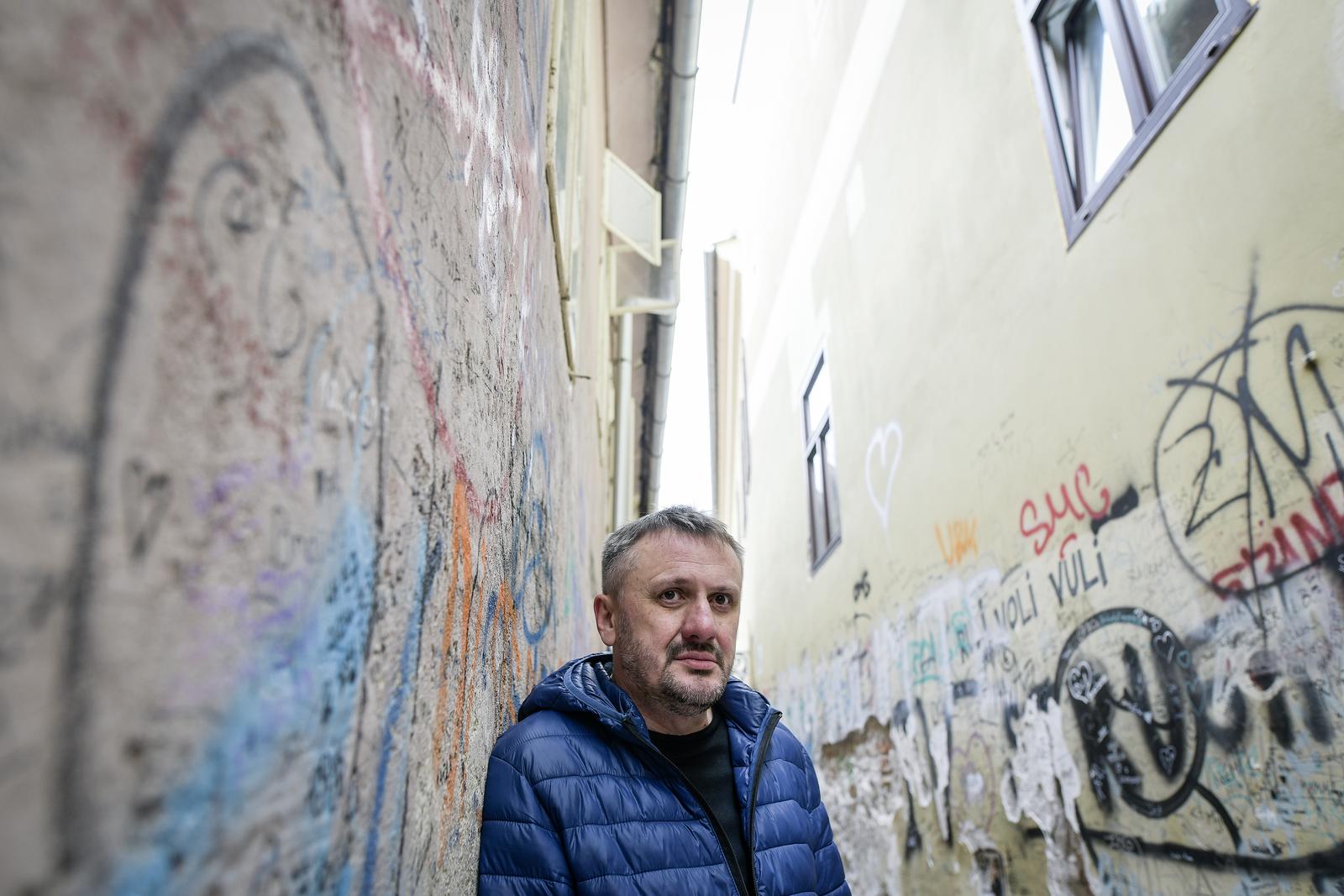 Pesme o otuđenju, ali i novom vremenu kom fali lepote: Šta je ...