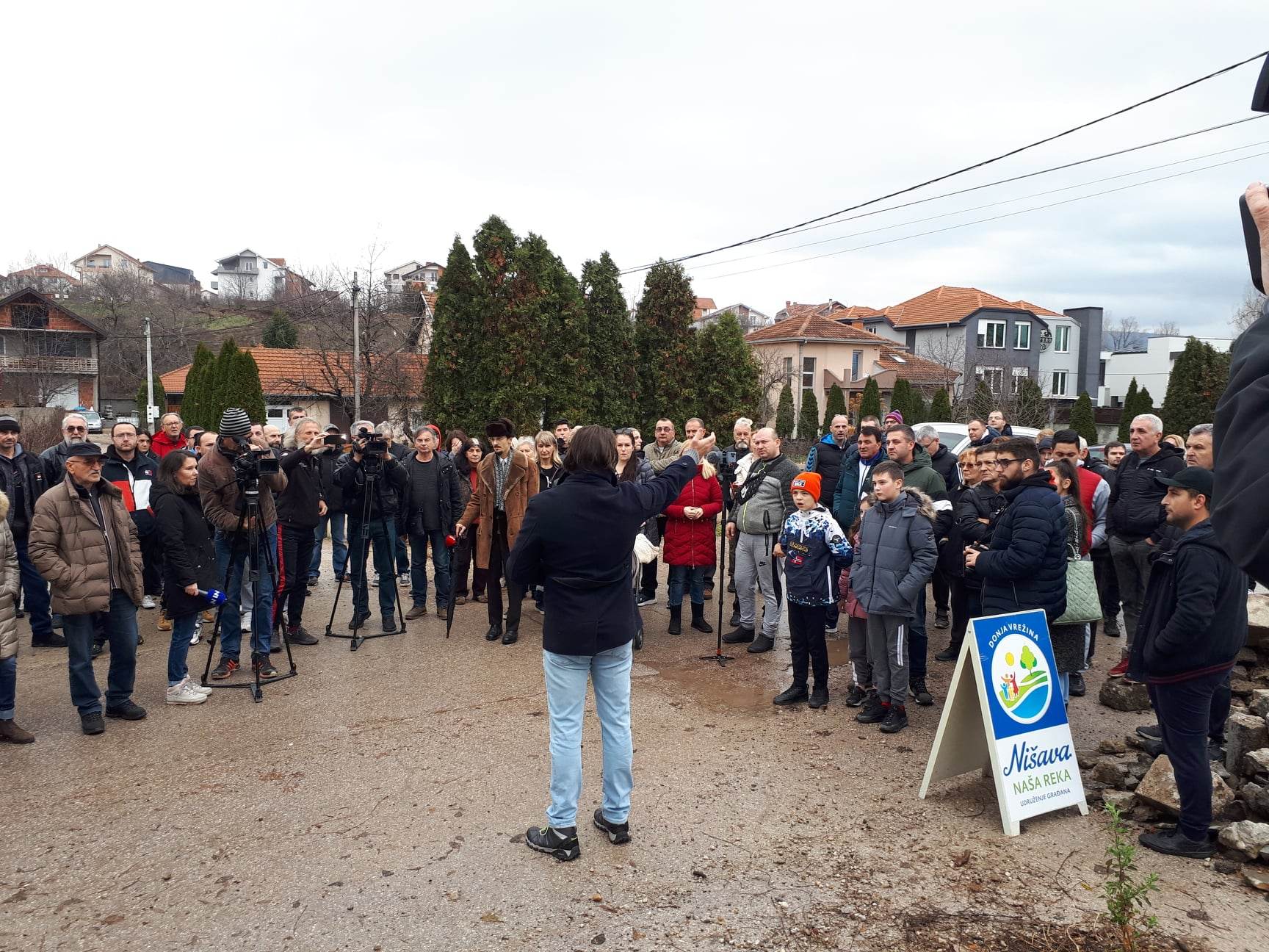 Nišlije protestovale zbog najavljenog rušenja mosta preko Nišave: Bez ...