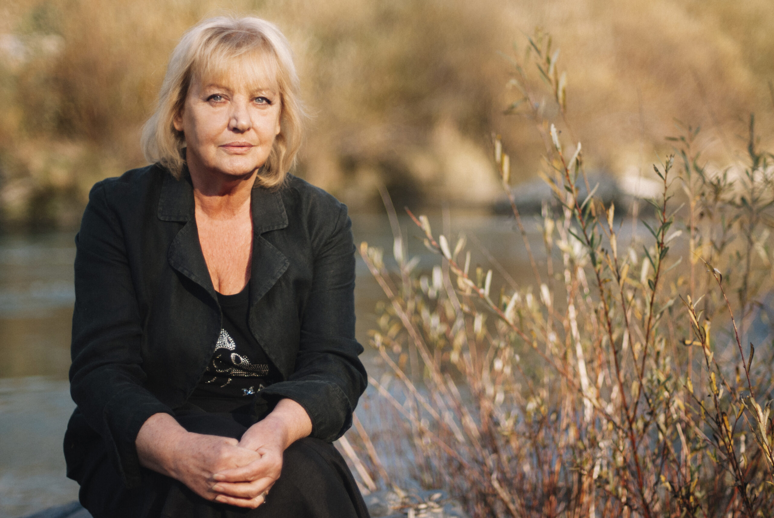 Za najlepšom jugoslovenskom glumicom ludeo je ceo svet, a ona je ...