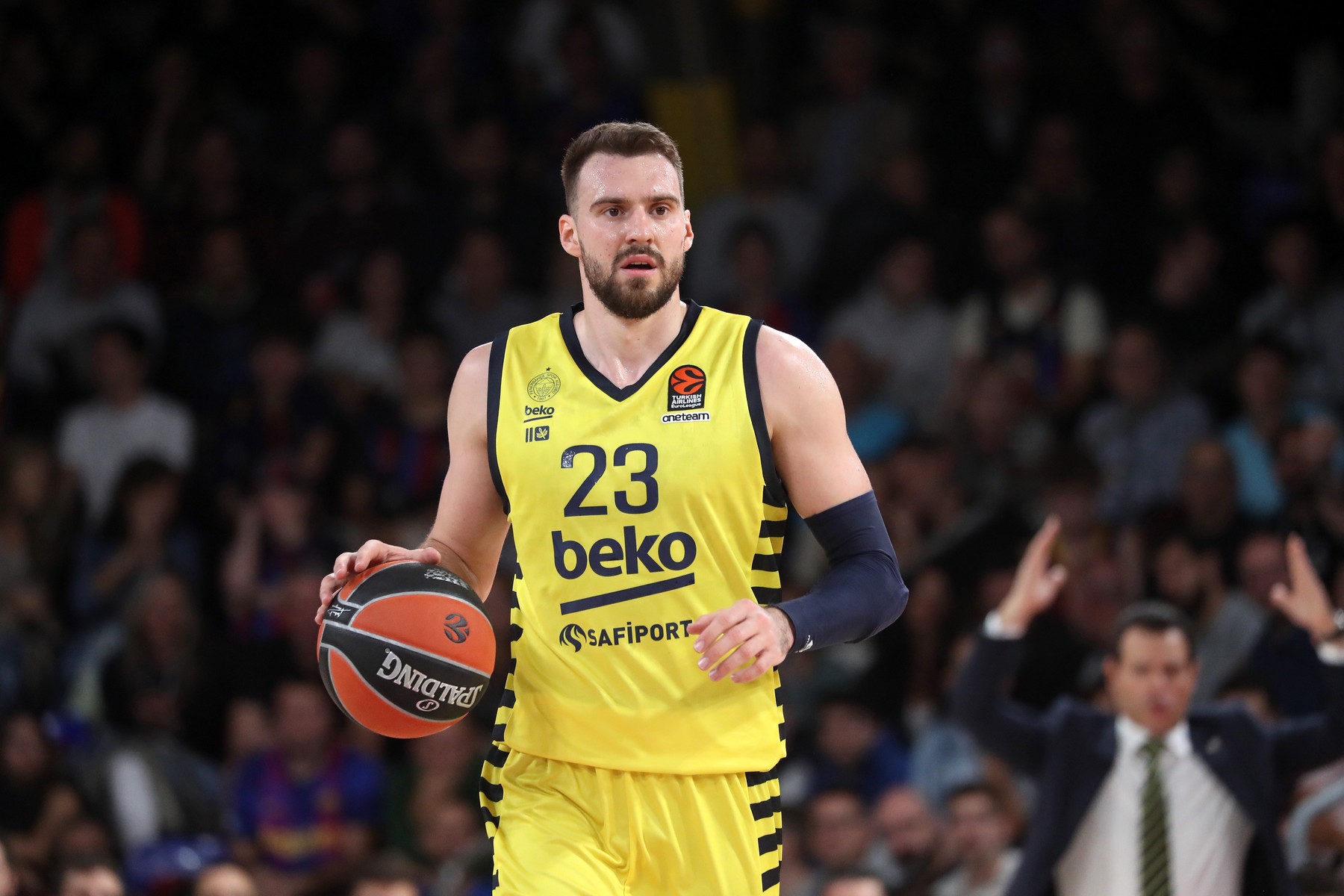 VIDEO Marko Gudurić rešio derbi Evrolige između Efesa i Fenera