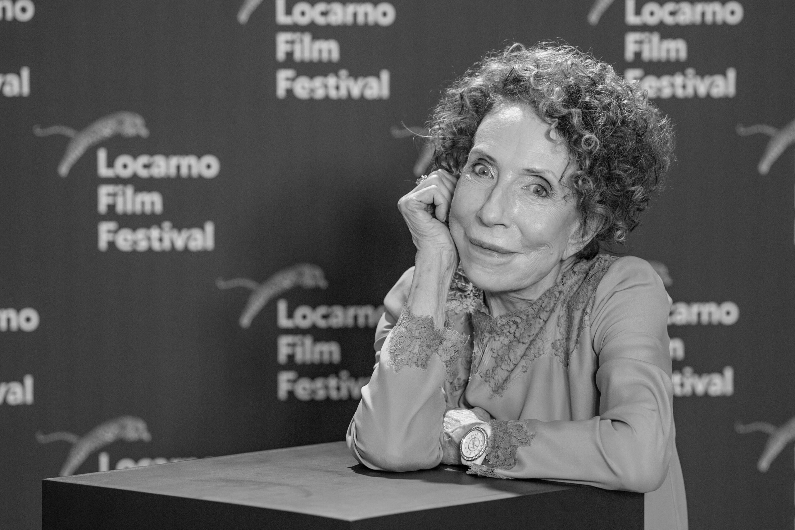 Preminula Ina Čurikova