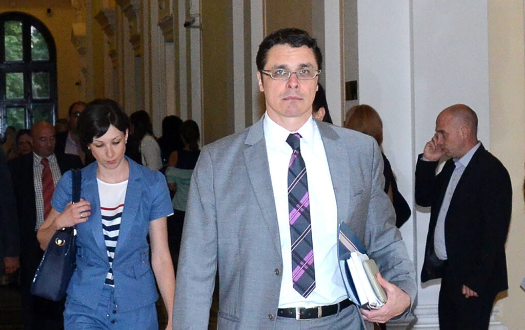 Nekada je bio zgodni voditelj na RTS za kojim su ludele žene širom ...