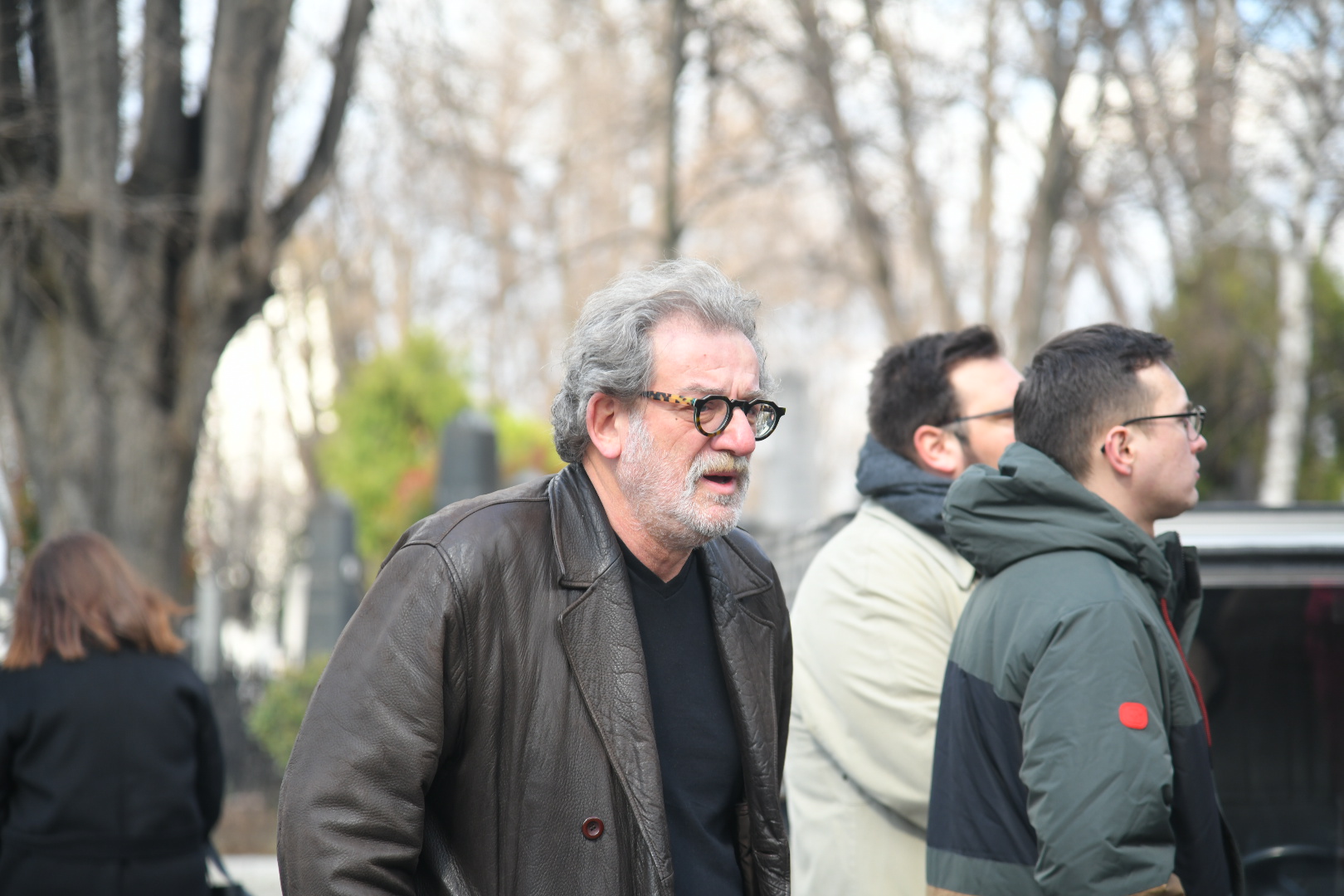 "Kada mi se glas, oči i dah upokoje, ti ćeš me, znam, uzeti na krilo svoje": Sahranjen Dragoslav ...