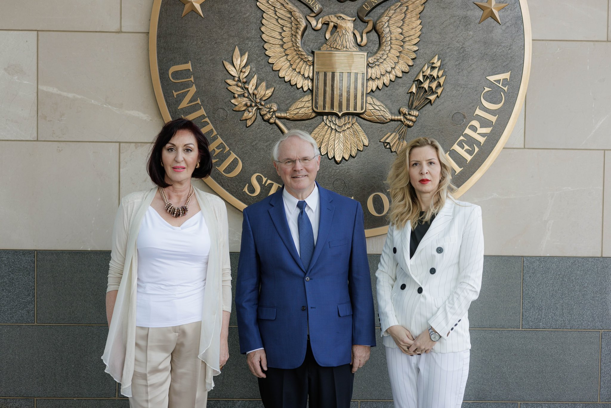 Ambasador Hil podržao smenjene tužiteljke Savović i Paunović: Nezavisno ...