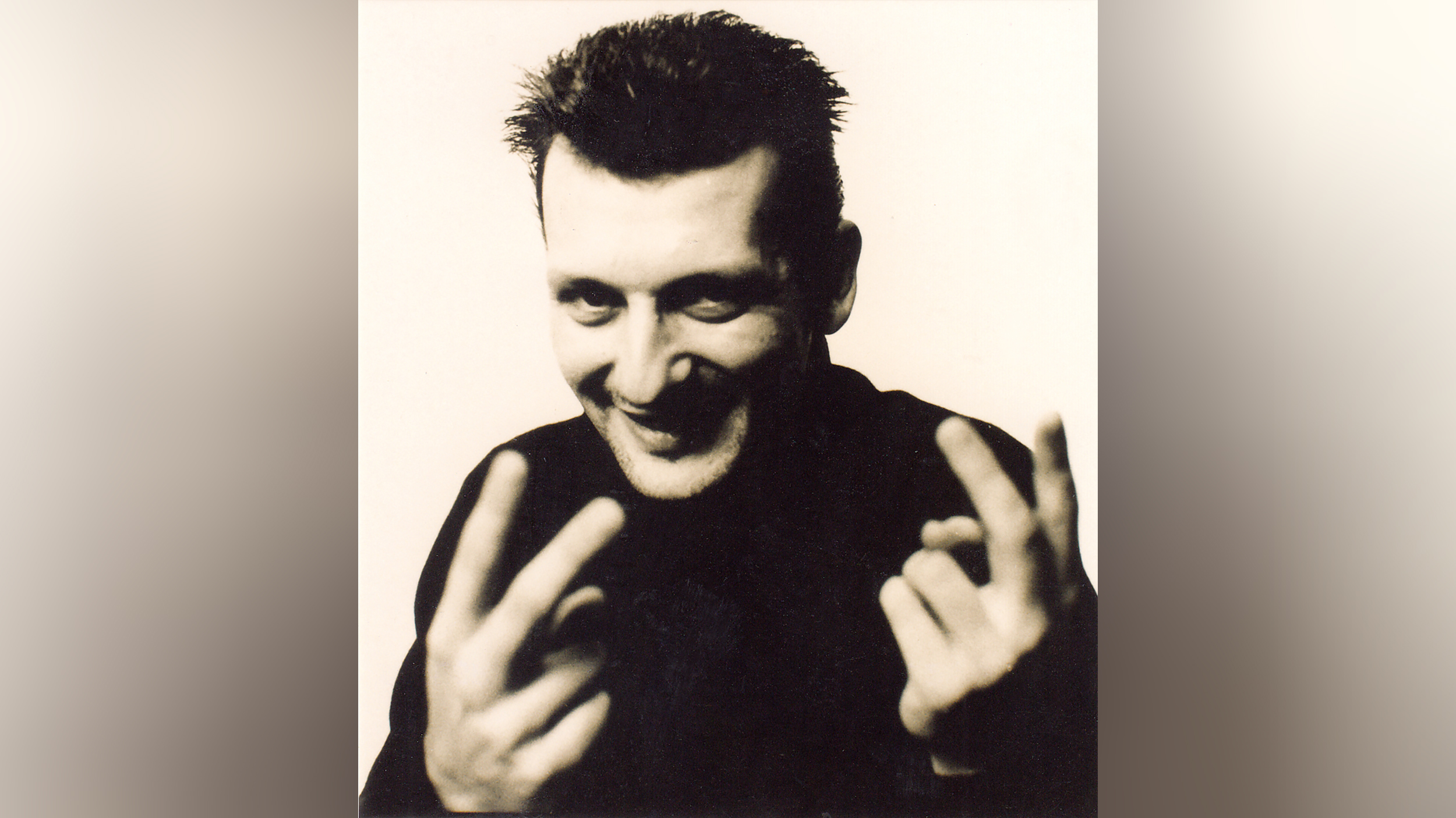 Jedan od najprodavanijih albuma ne bismo nikada čuli da naš muzičar nije dao život da ga spase ...