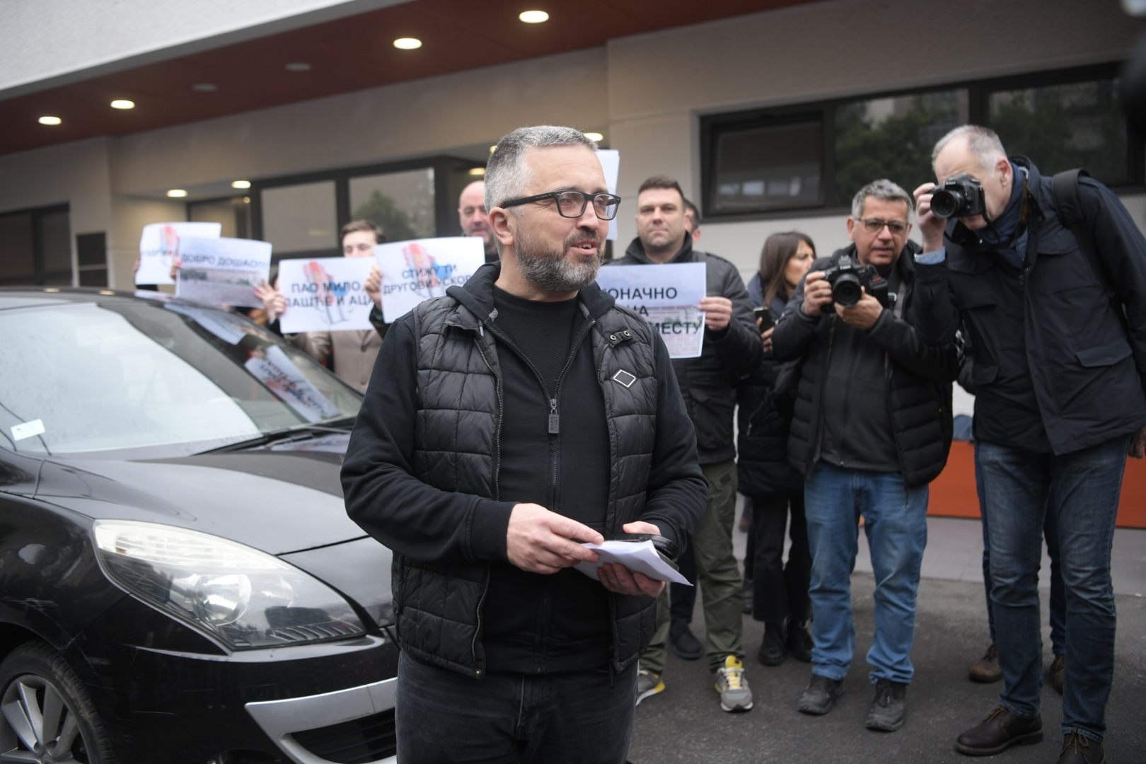 Dragan J. Vučićević započeo štrajk glađu