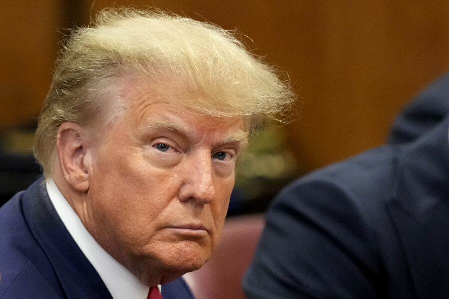 FOTO Tramp viđen na UFC spektaklu nakon optužnice, društvo mu pravio ...