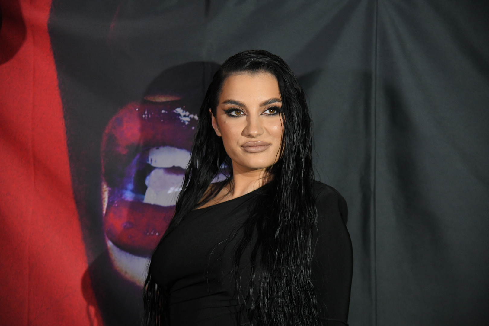 Barbara Bobak slavi 27. rođendan maskirana u bubu: Tea Tairović došla ...