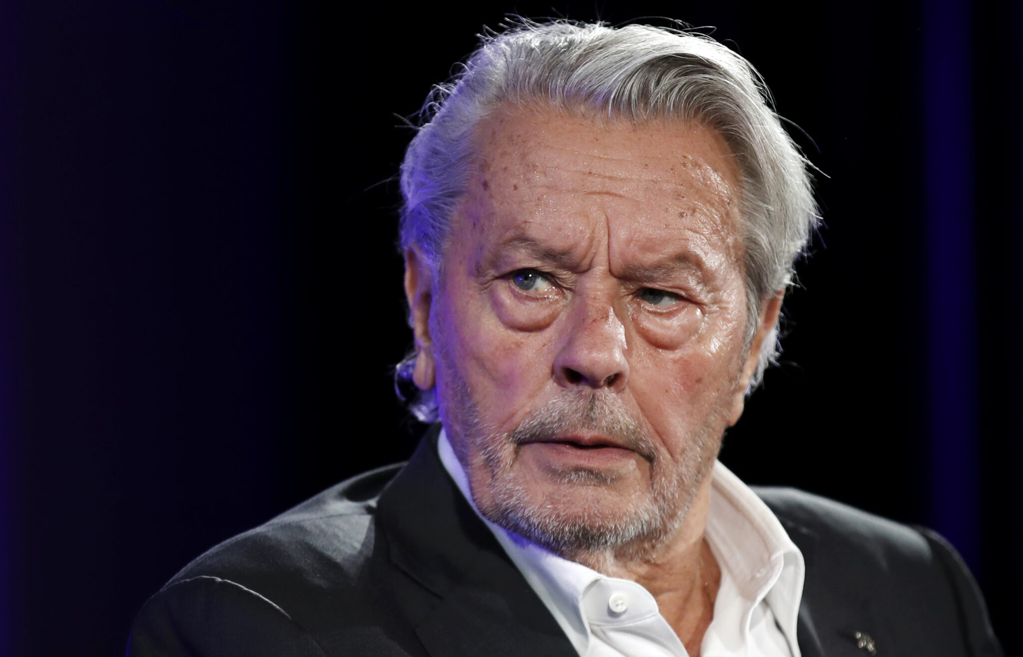 Preminuo Alen Delon