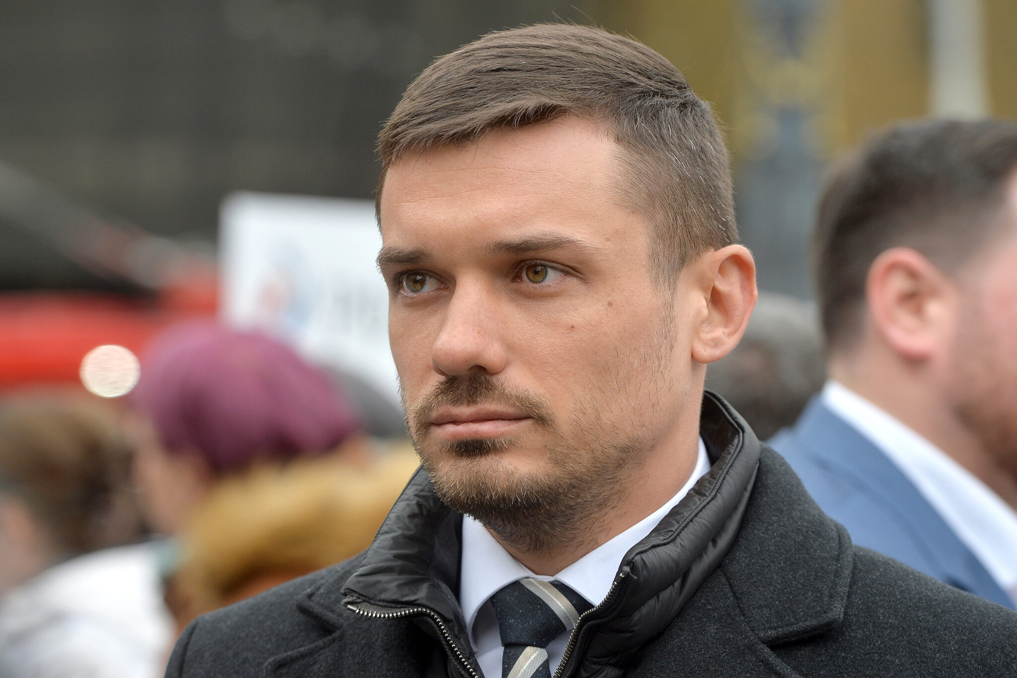 "Ja sam čuveni Relja Ognjenović, ponosni prijatelj porodice Vučić ...