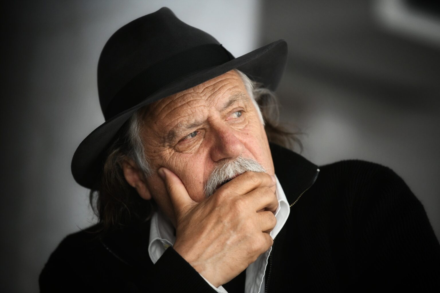 Rade Šerbedžija o holivudskim zvezdama: "Šarliz Teron obožavala moju ...