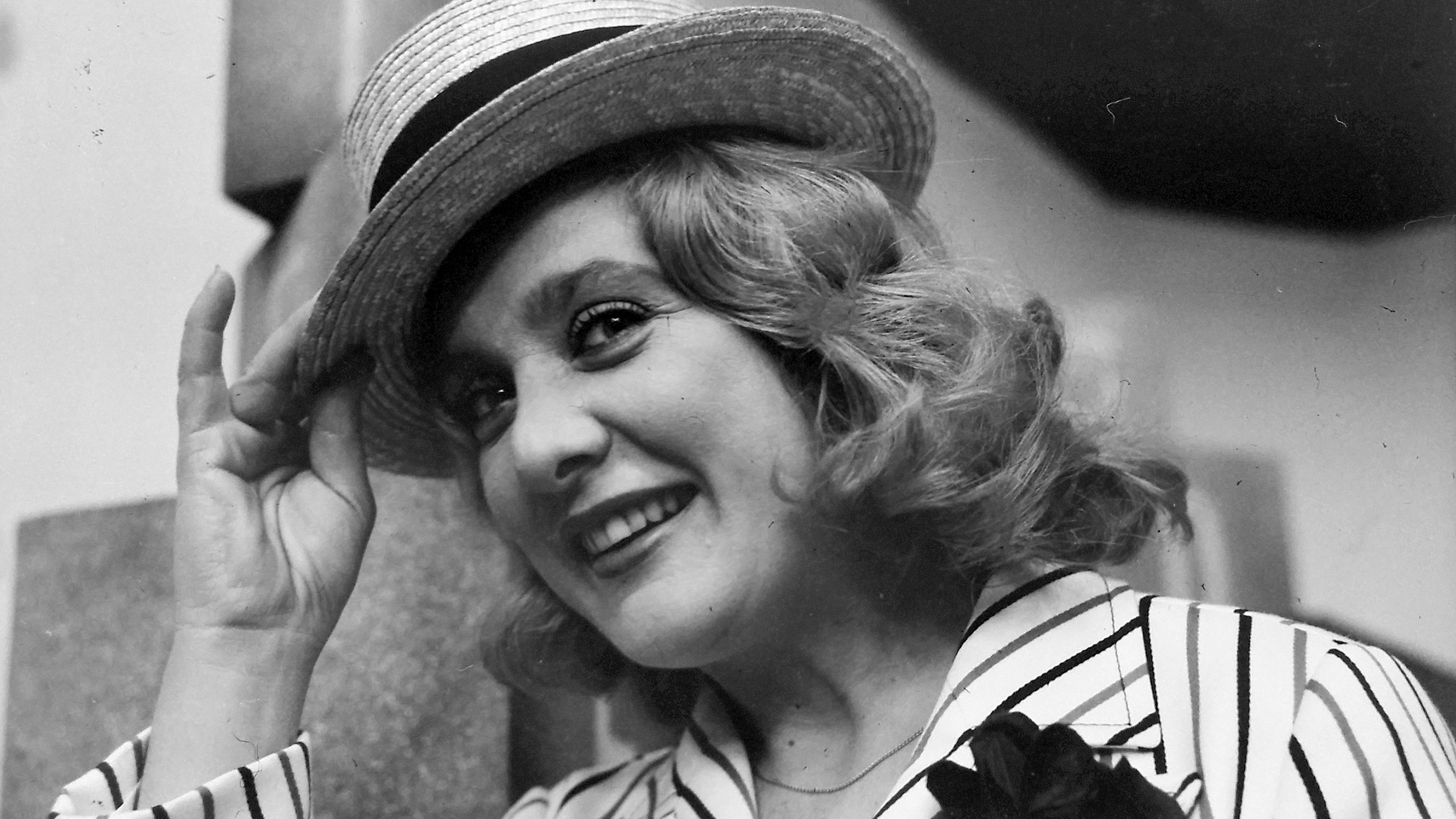 Naša poznata pevačica se udavala tri puta, a umrla u samoći: Komšije su ...