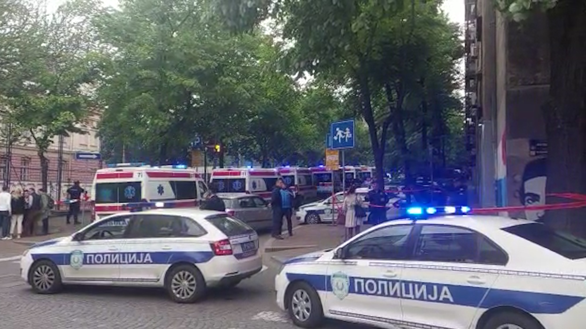 Nastavnici i jednom detetu se bore za život nakon pucnjave na Vračaru