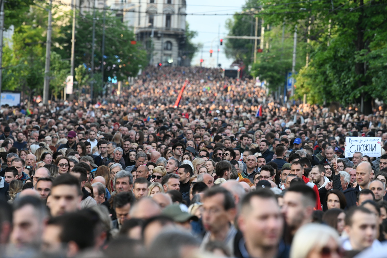 Koliko je zaista bilo ljudi na protestu? Videli smo snimke dronom, čuli ...
