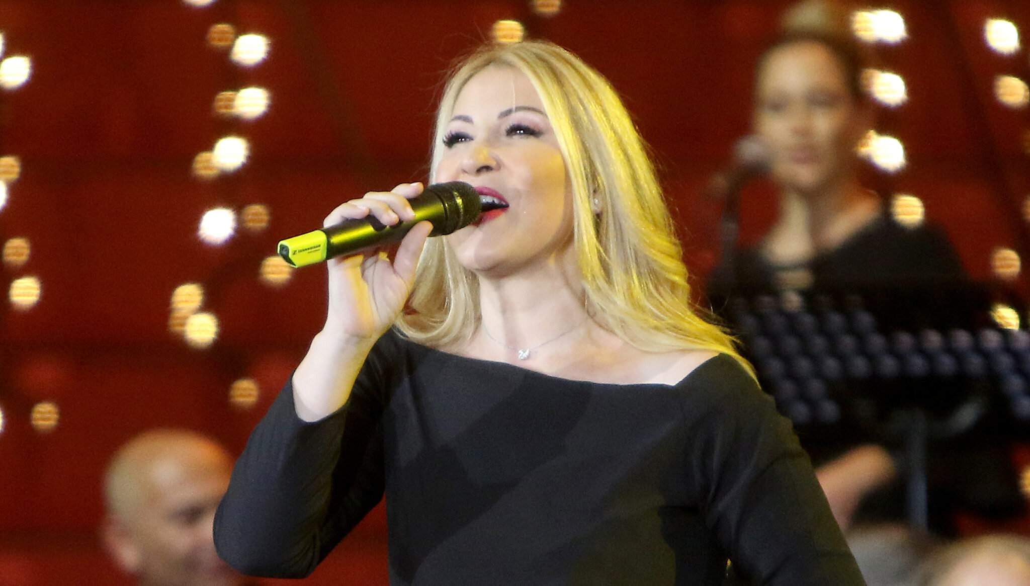 Hit "Bele rade" svi znamo: Pevačica se povukla iz javnosti i posvetila ...