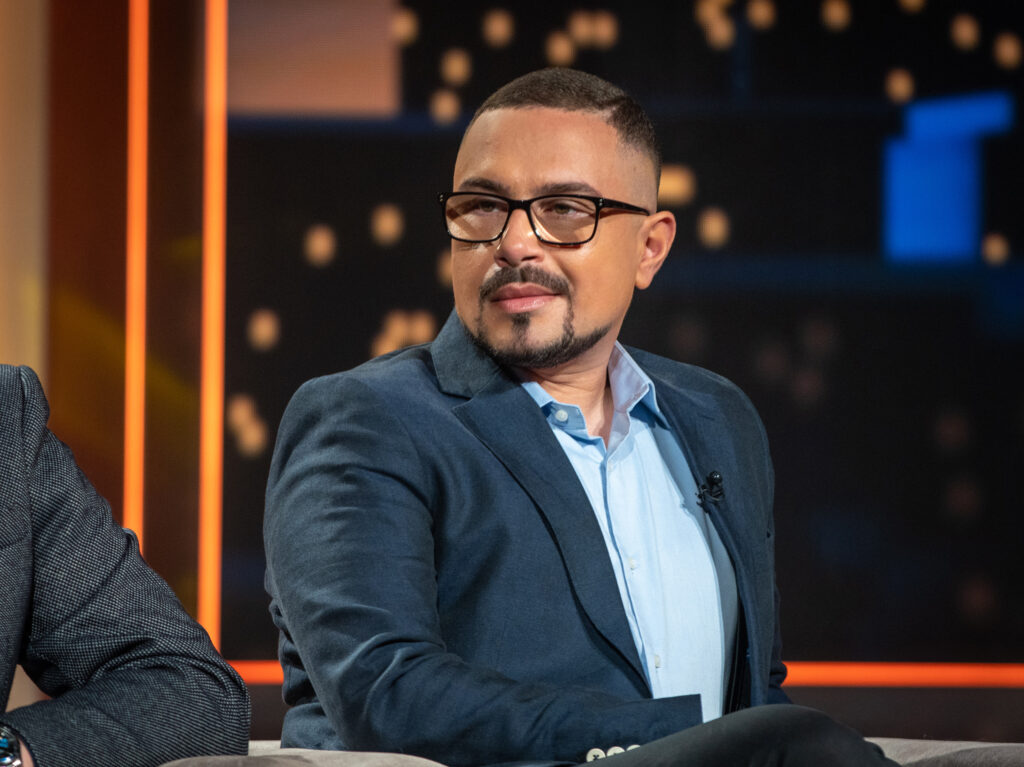 Nova epizoda emisije "Veče sa Ivanom Ivanovićem" večeras na TV Nova: Reporteri Marko Novičić ...