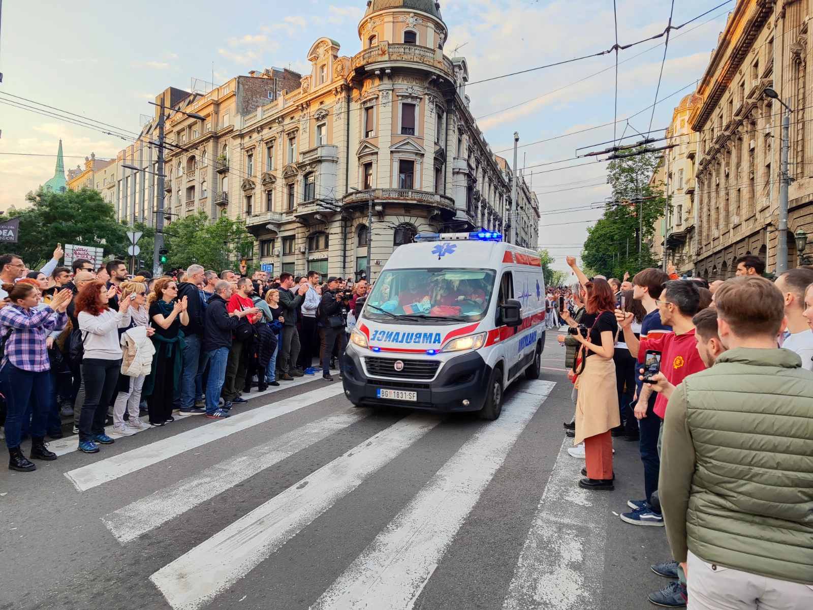 Propuštena kola Hitne pomoći na Gazeli i u Kneza Miloša