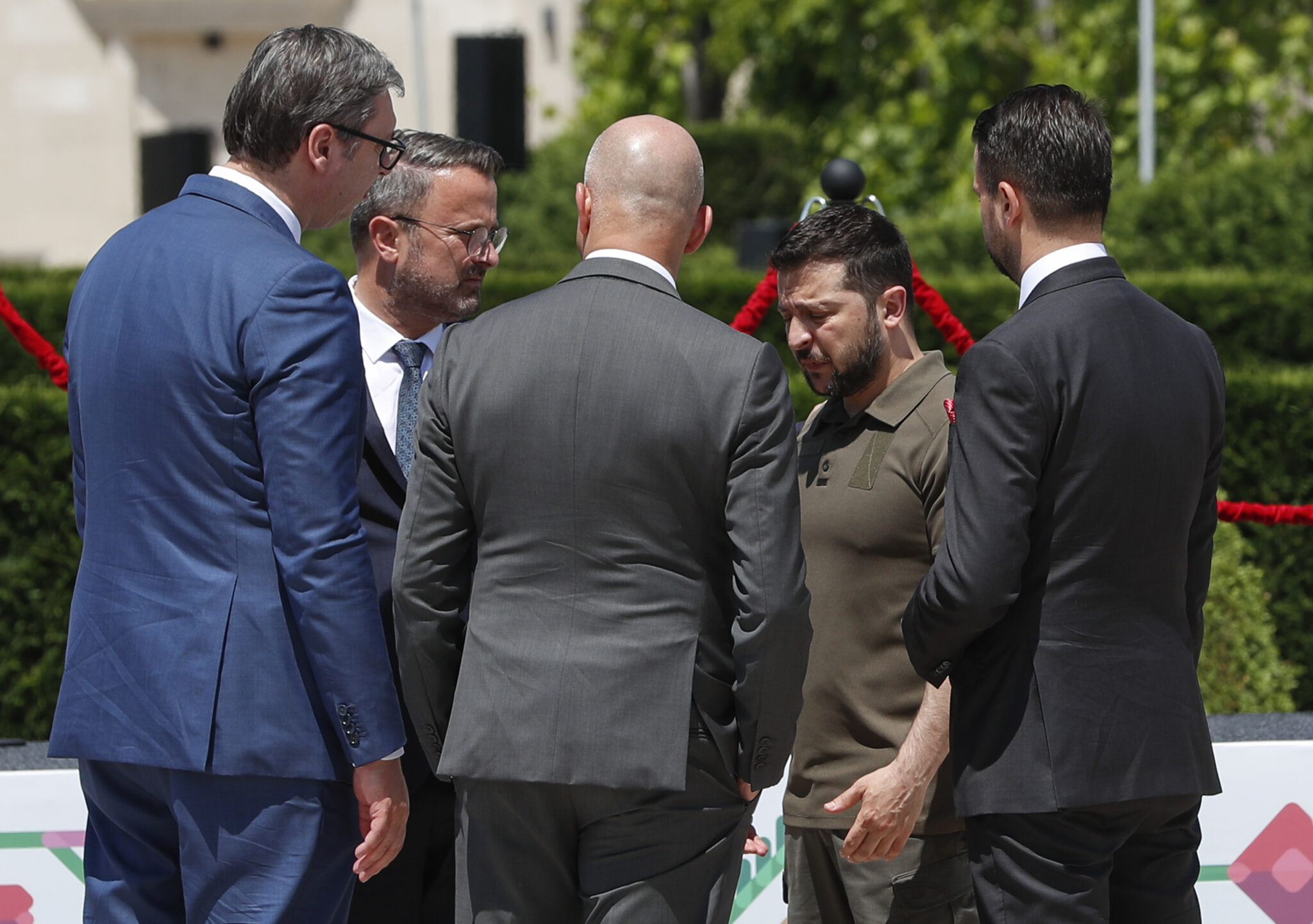 Fotka koja će razbesneti Putina: Vučić i Zelenski - ruka ruci, a imali ...