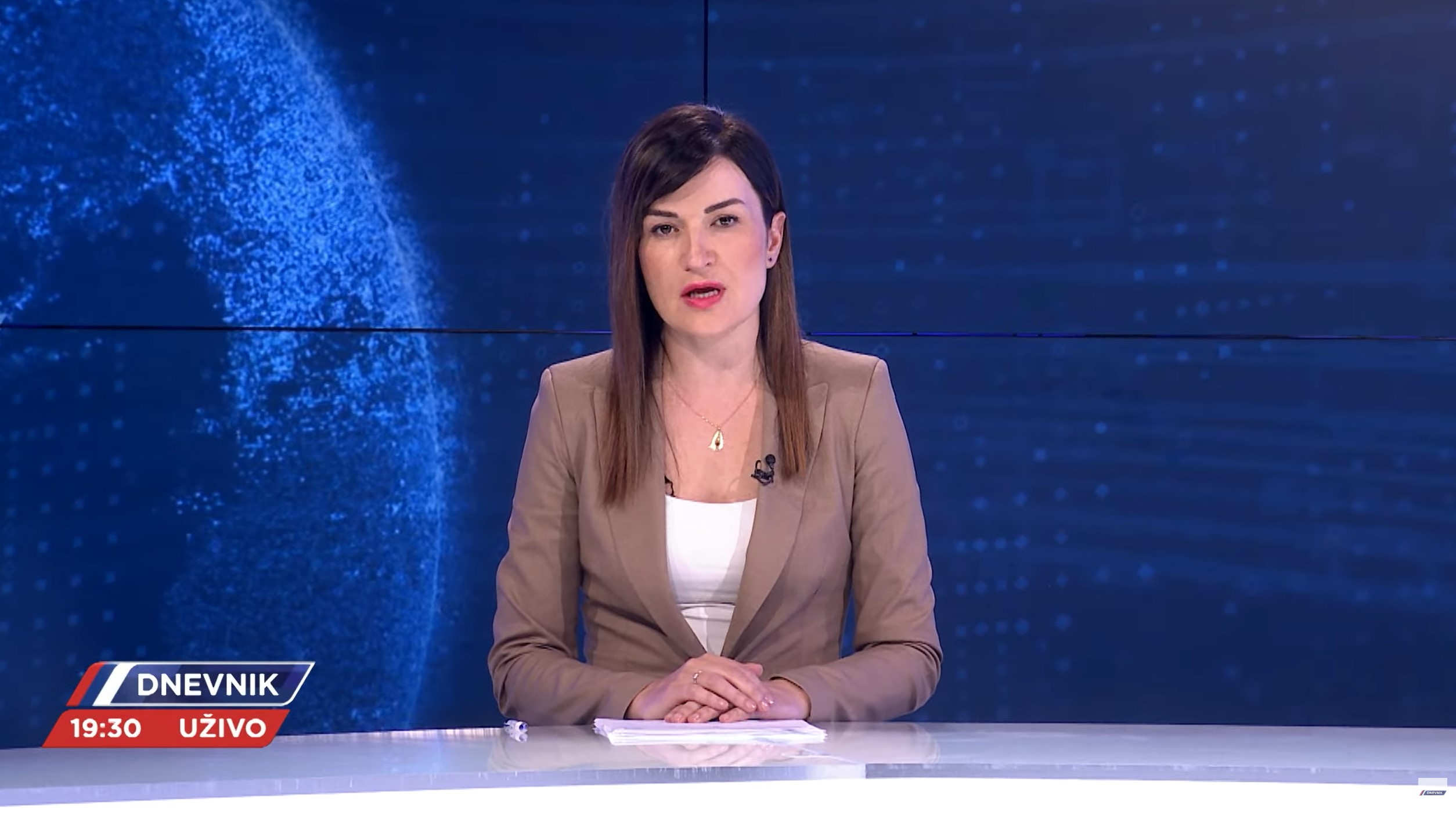 "Šta čujemo? Na Kosovu - Vučiću izdaja, u Areni - Vučiću pederu, na ulici - Vučiću odlazi. A na ...