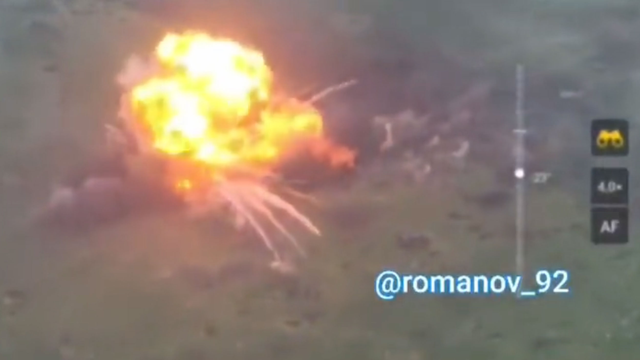 VIDEO Ruski "tenk samoubica" kreće na ukrajinski rov, a onda nastaje ...