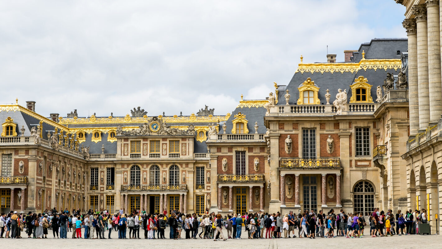 dvorac versaj Archives - NOVA portal