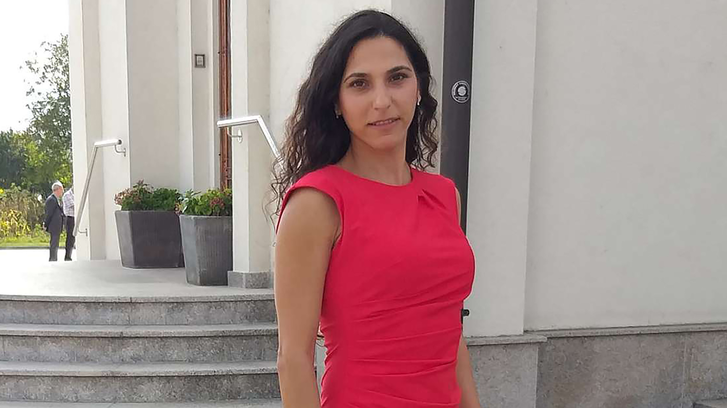 Voditeljku Jasminu divljački izvređali u butiku i nazvali je "Cigankom ...