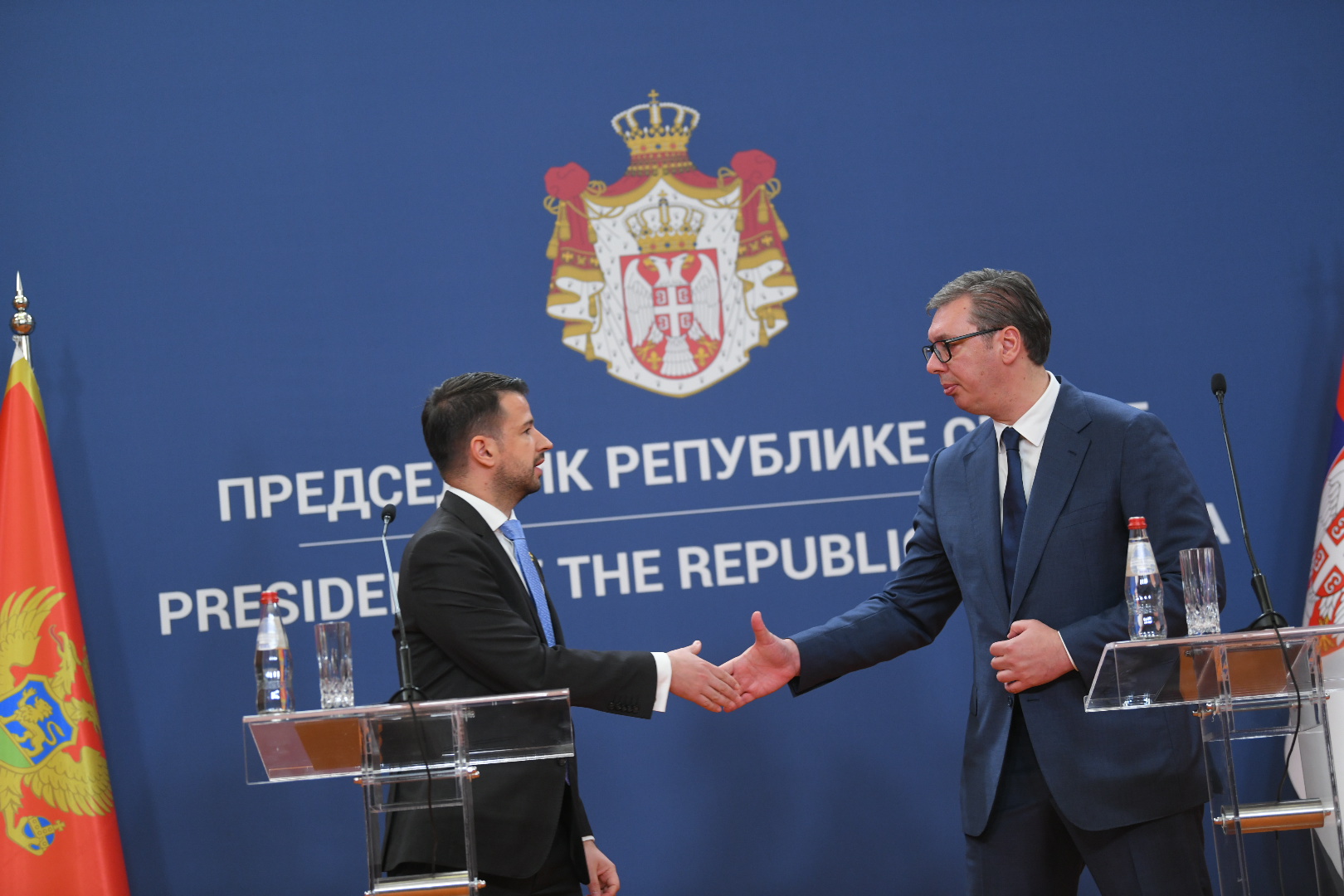 Evo šta je crnogorski predsednik Milatović doneo Vučiću na poklon