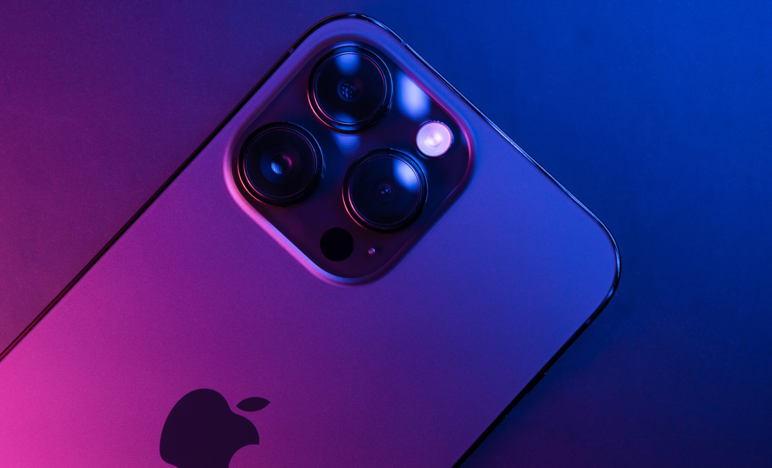 Isplivali detalji o novom Ajfonu 15: Ima neprijatnih iznenađenja (FOTO)