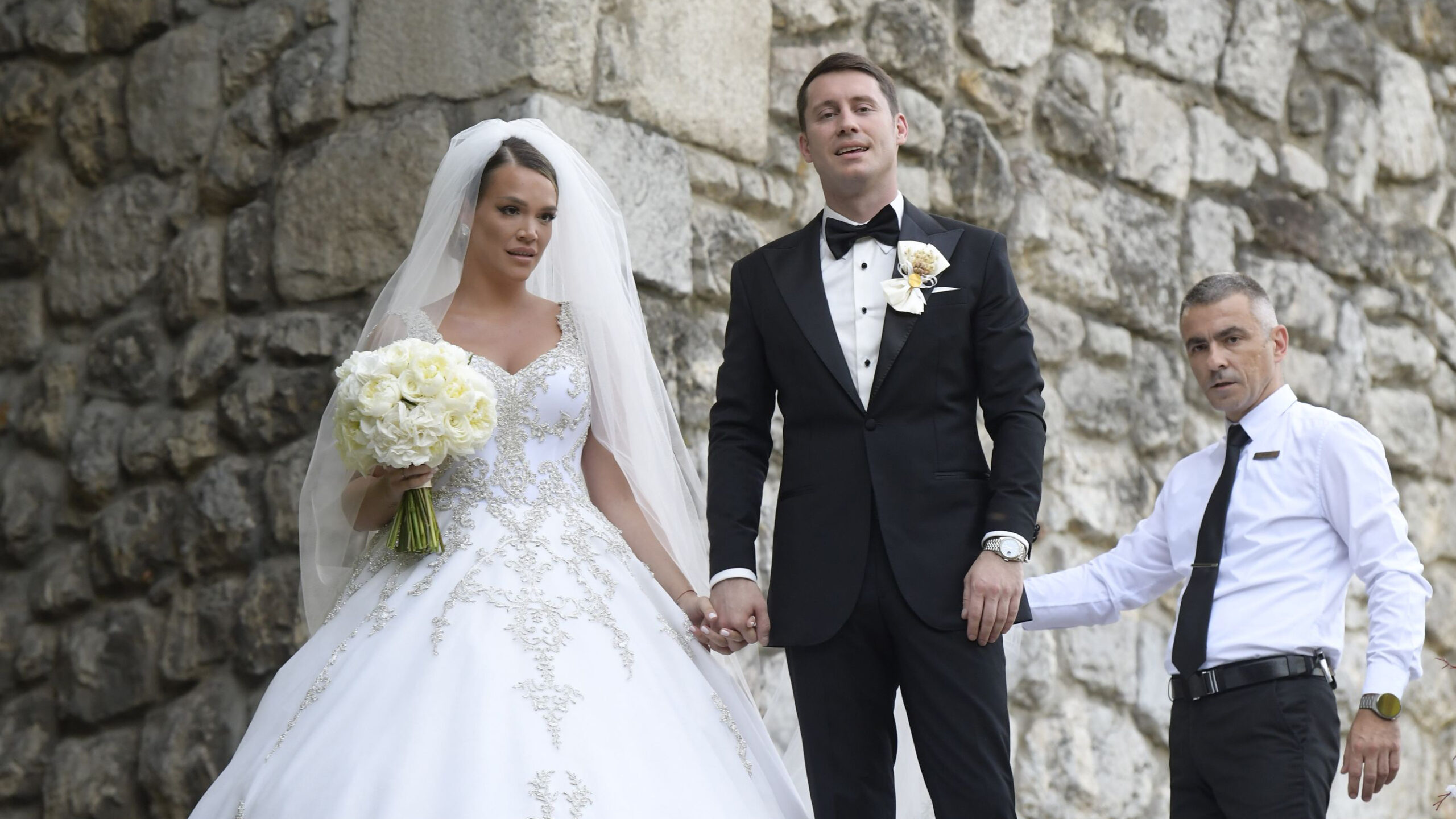 "Srce je krenulo da mi lupa od uzbuđenja": Marija i Jovan izgovorili sudbonosno "da" VIDEO