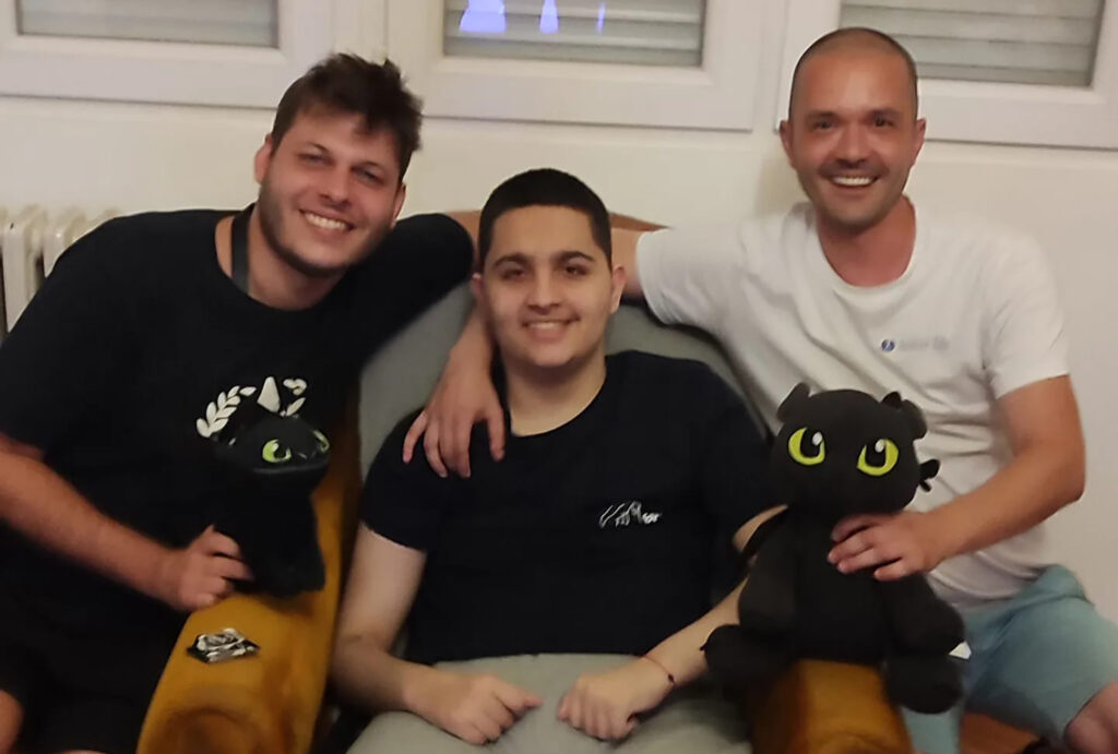 Reper Pablo Kenedi vratio osmeh Lazaru (16) iz Niša čija borba da ...