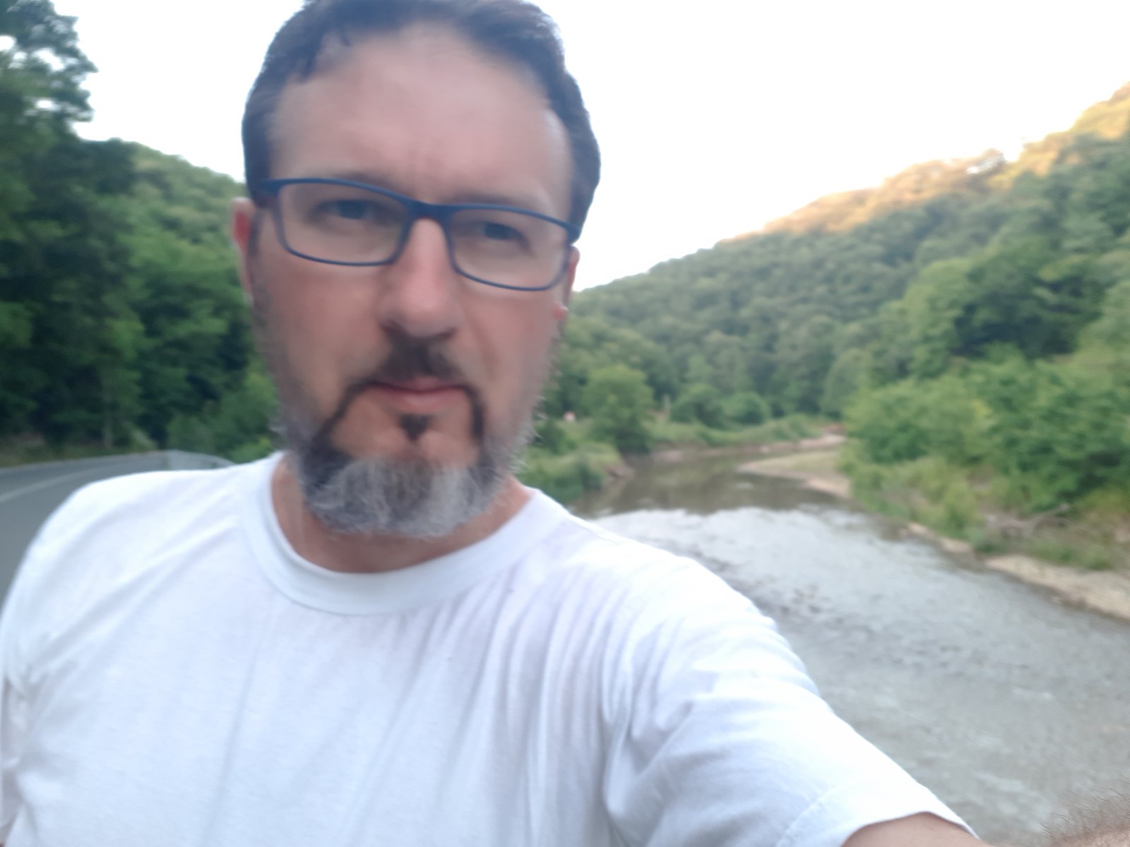 Aktivista Petar Ilić napadnut u dvorištu kuće: Napadači su imali ...