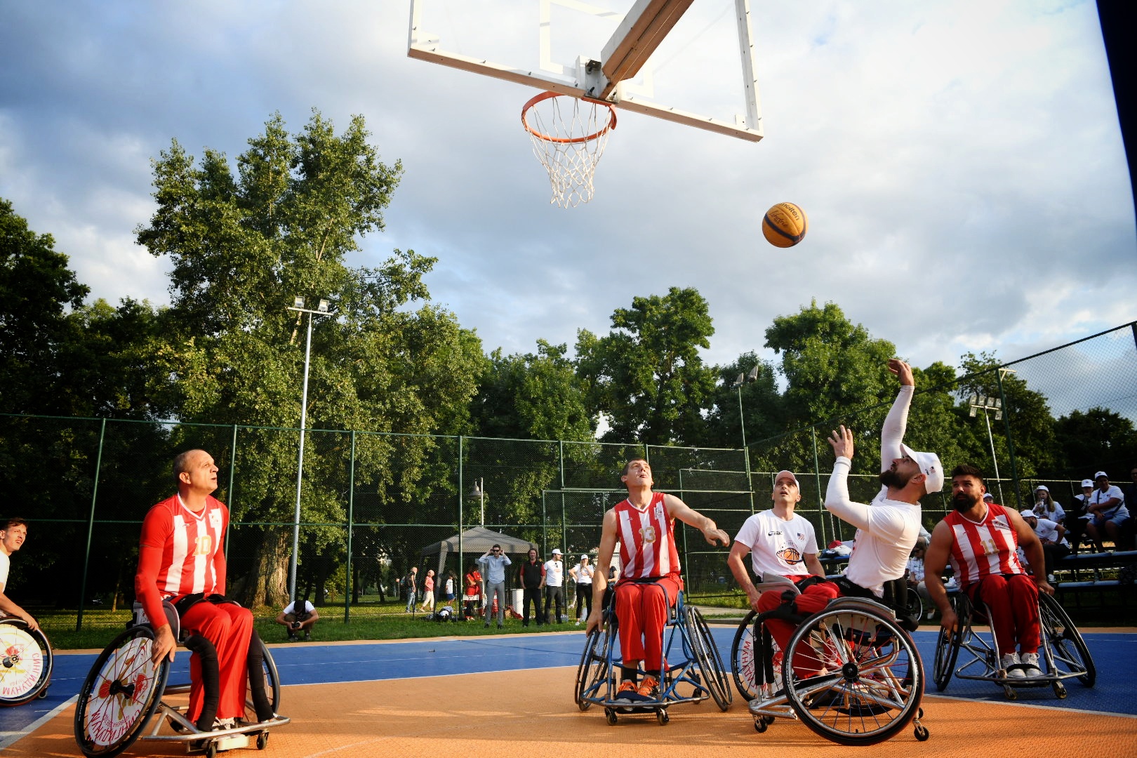 Basket u kolicima povodom 100 godina košarke u Srbiji: Oni su najbolji ...
