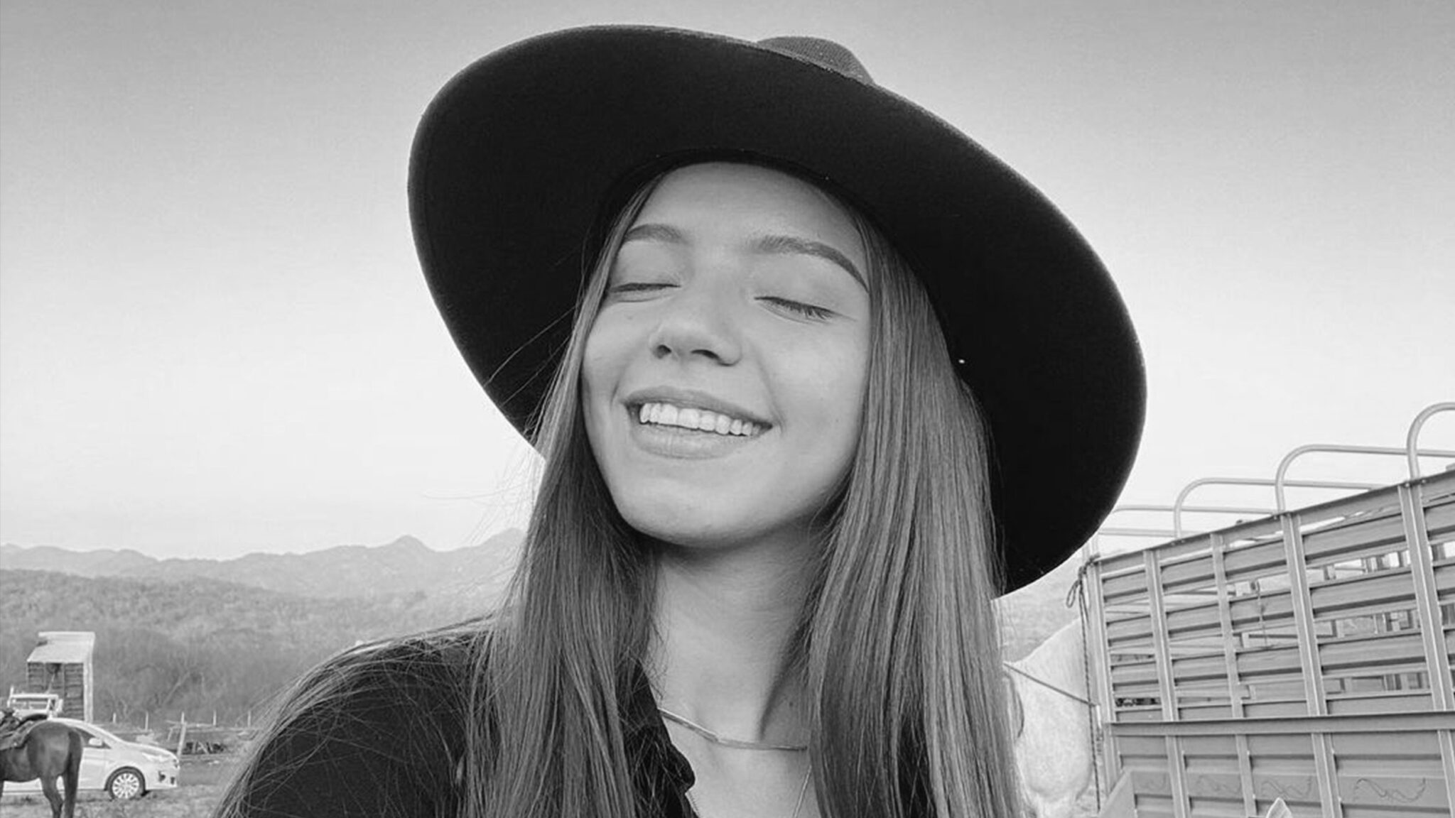 Influenserka i pastorka poznatog pevača tragično nastradala: Utopila se ...