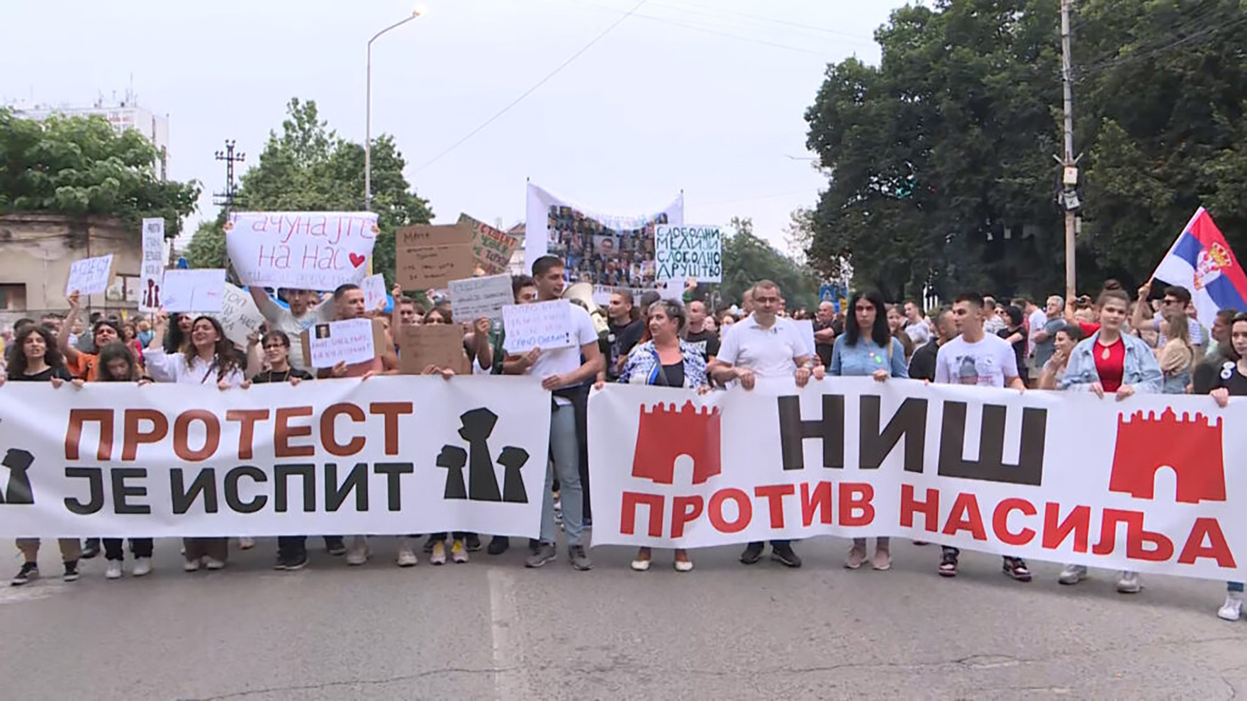 Protesti protiv nasilja širom Srbije večeras: Jagodinci na ulici zbog ...