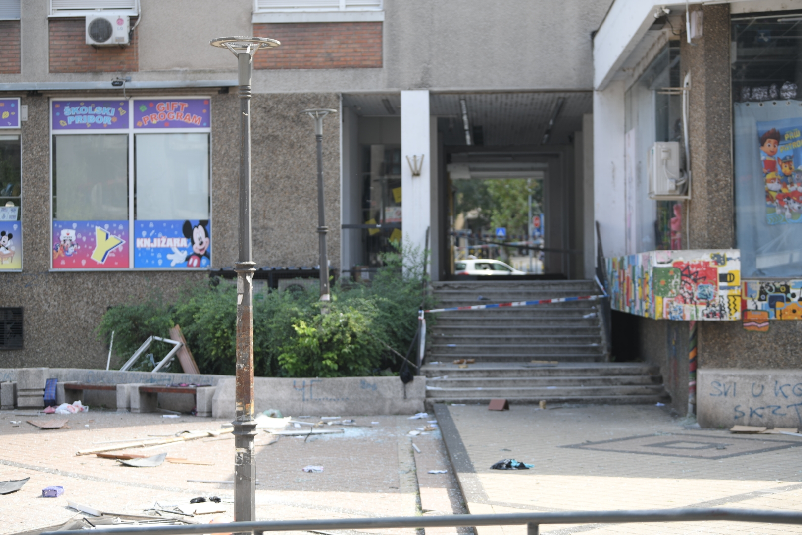 "Svuda po telu su mu geleri": Ovo su brat i sestra koji su povređeni u ...