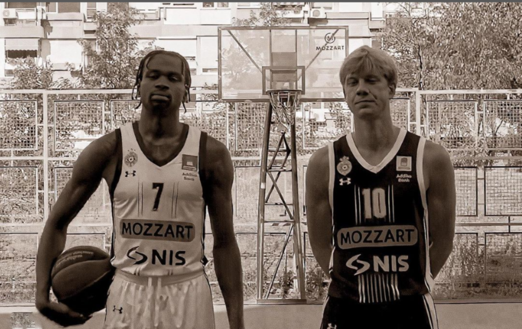 VIDEO Partizan predstavio novi dres: Igrači će ga prvi put nositi u ...