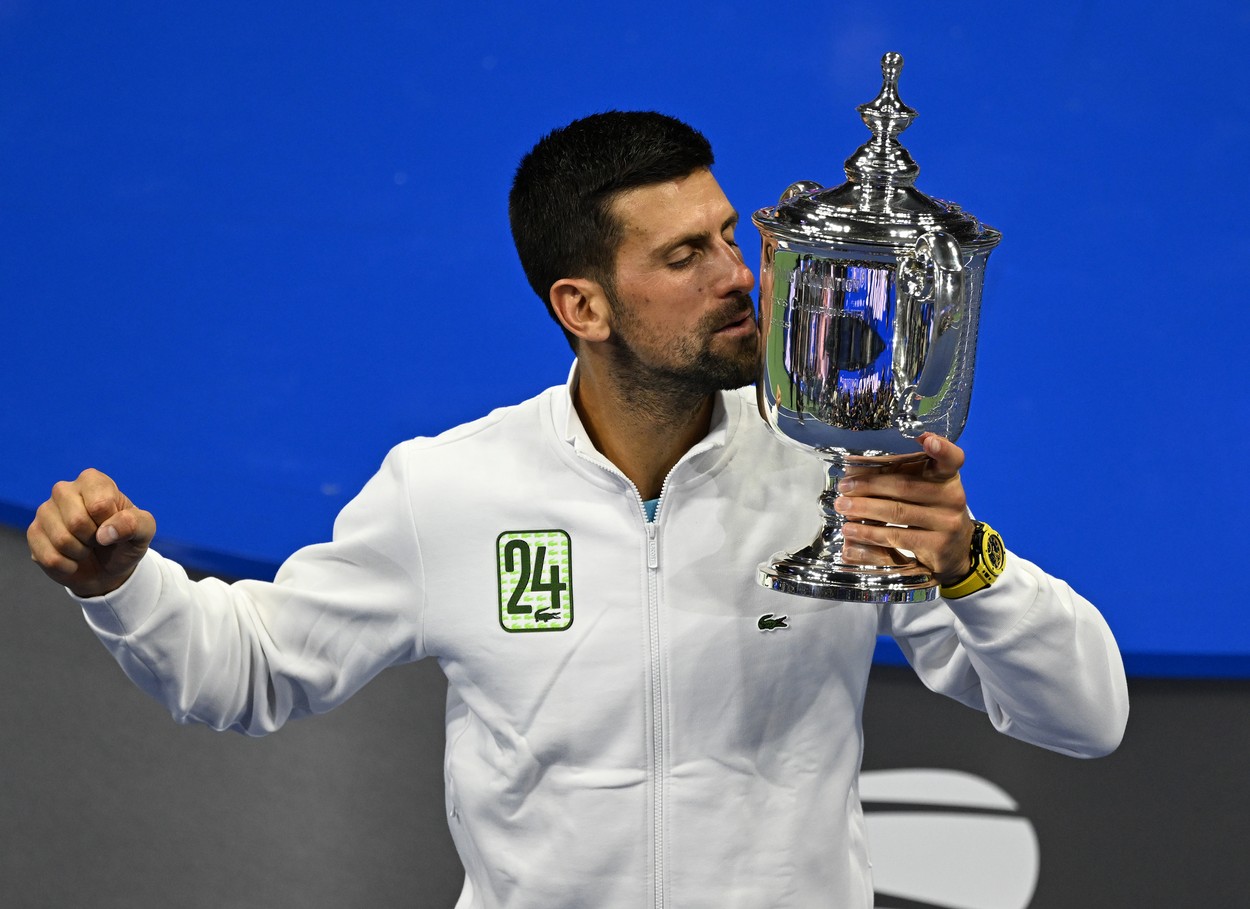 FOTO Tajna Novakove trenerke o kojoj bruje navijači: Jedan detalj ...