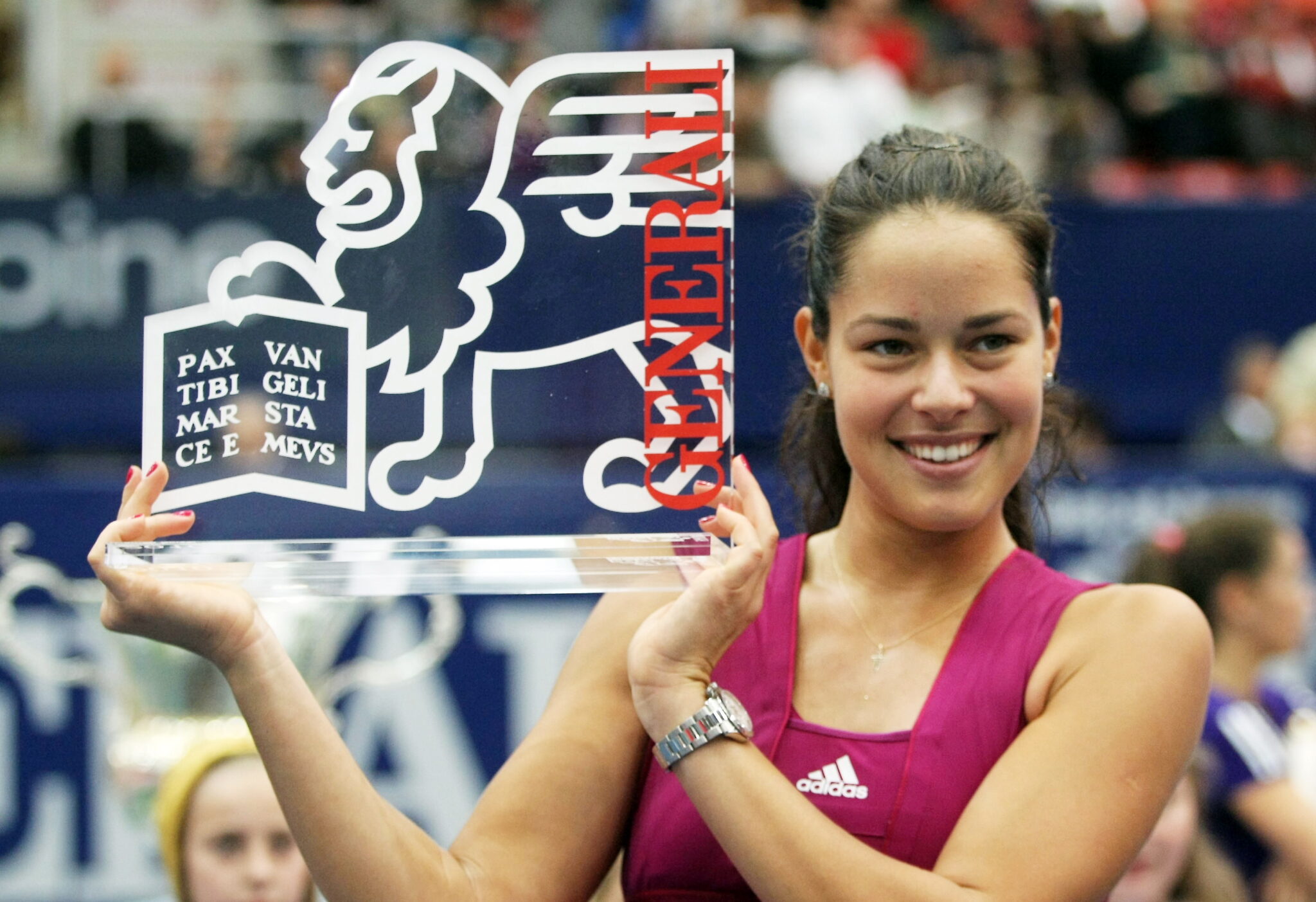 FOTO Ana Ivanović se sa decom preselila u Beograd