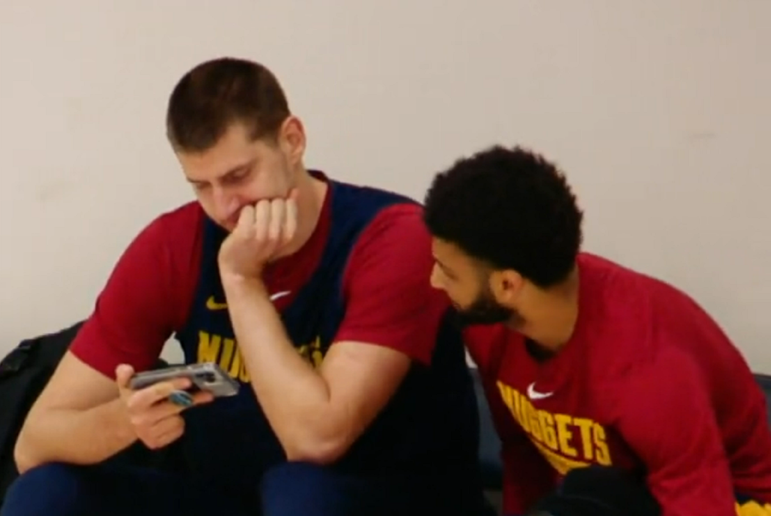 VIDEO Jokić nije trenirao, sedeo je i gledao u telefon: Marej ga pitao ...