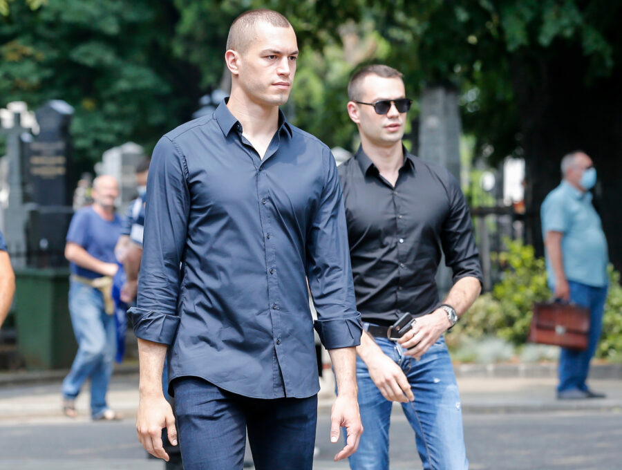 Sin Zvezdana Terzića napustio BIA: Nikša podneo zahtev za raskid radnog ...
