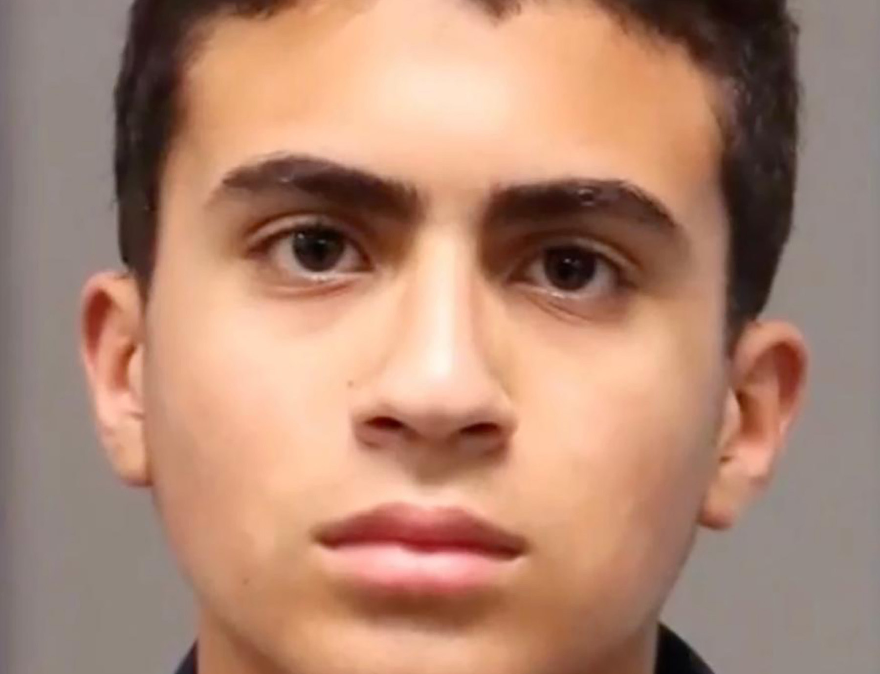 Dečak (13) sa Floride ubio majku dok je spavala pored njegove sestre ...