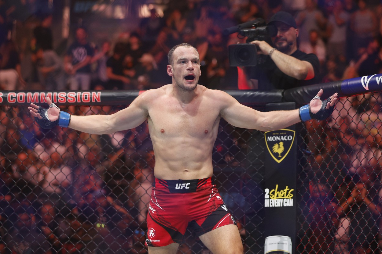 VIDEO "Doktora" udavili u sjajnoj borbi, srpski UFC borac poražen nakon ...