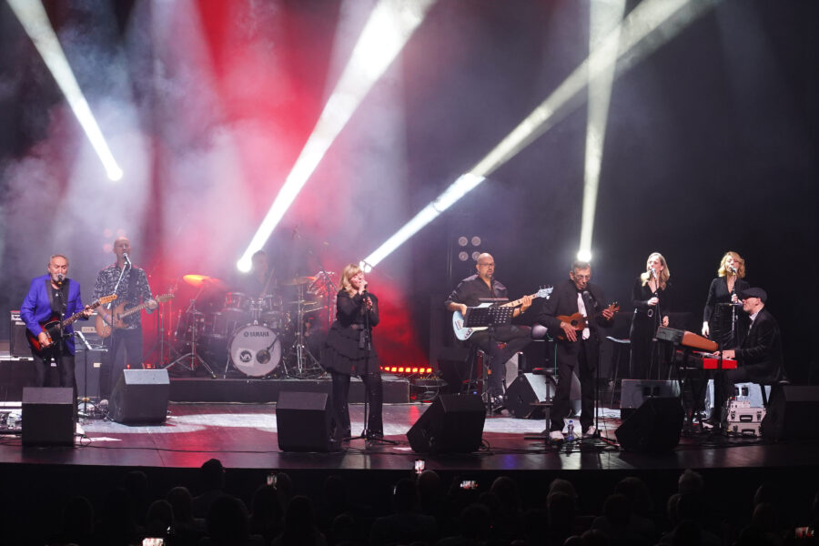 Novi fosili održali veliki koncert u Beogradu: Publika satima pevala ...