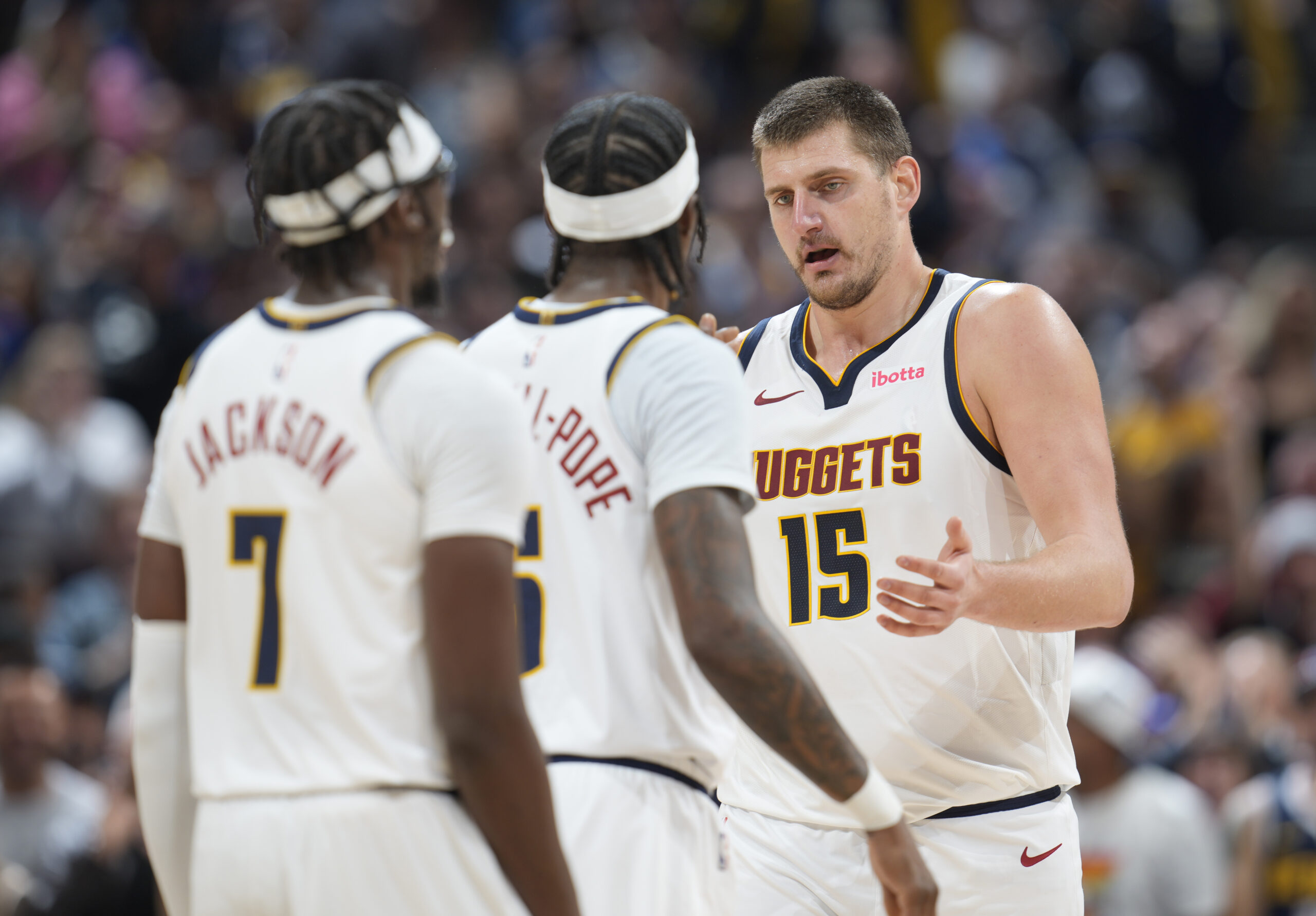 Jedan od najbitnijih igrača napušta Jokića i Denver, Nagetsima ruke ...