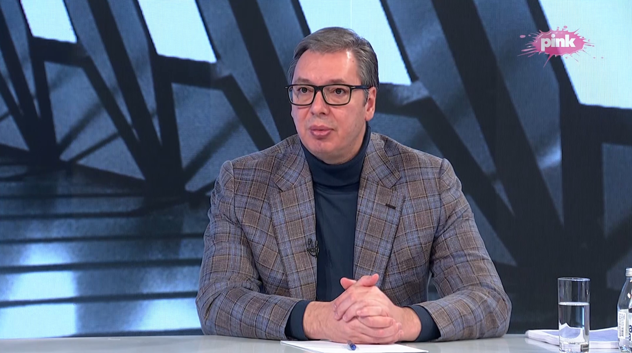 Vučić pred izbore najavio nove mere: Svim srednjoškolcima će biti ...