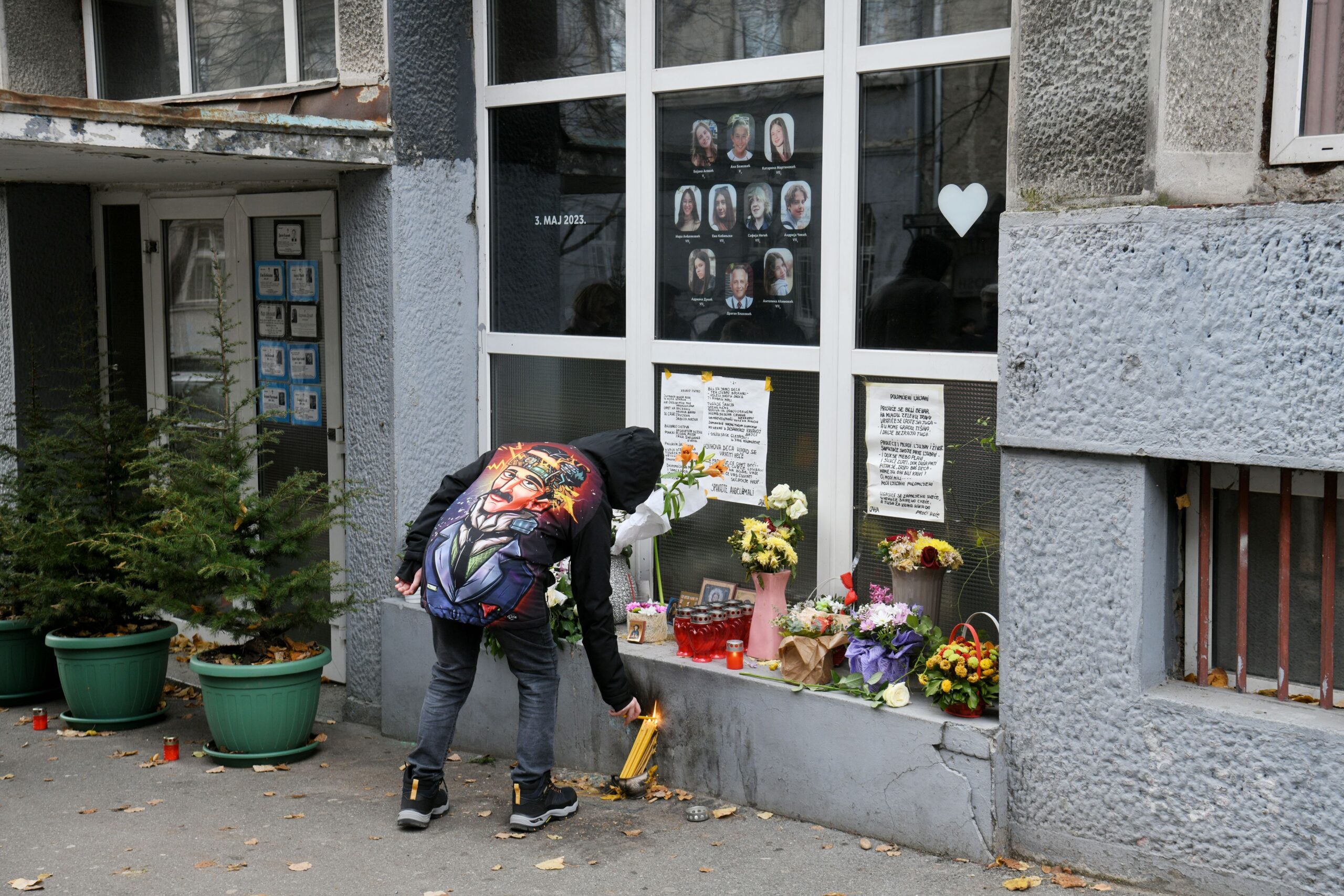 Počeo protest roditelja ubijene dece iz "Ribnikara", traže pravdu za ...