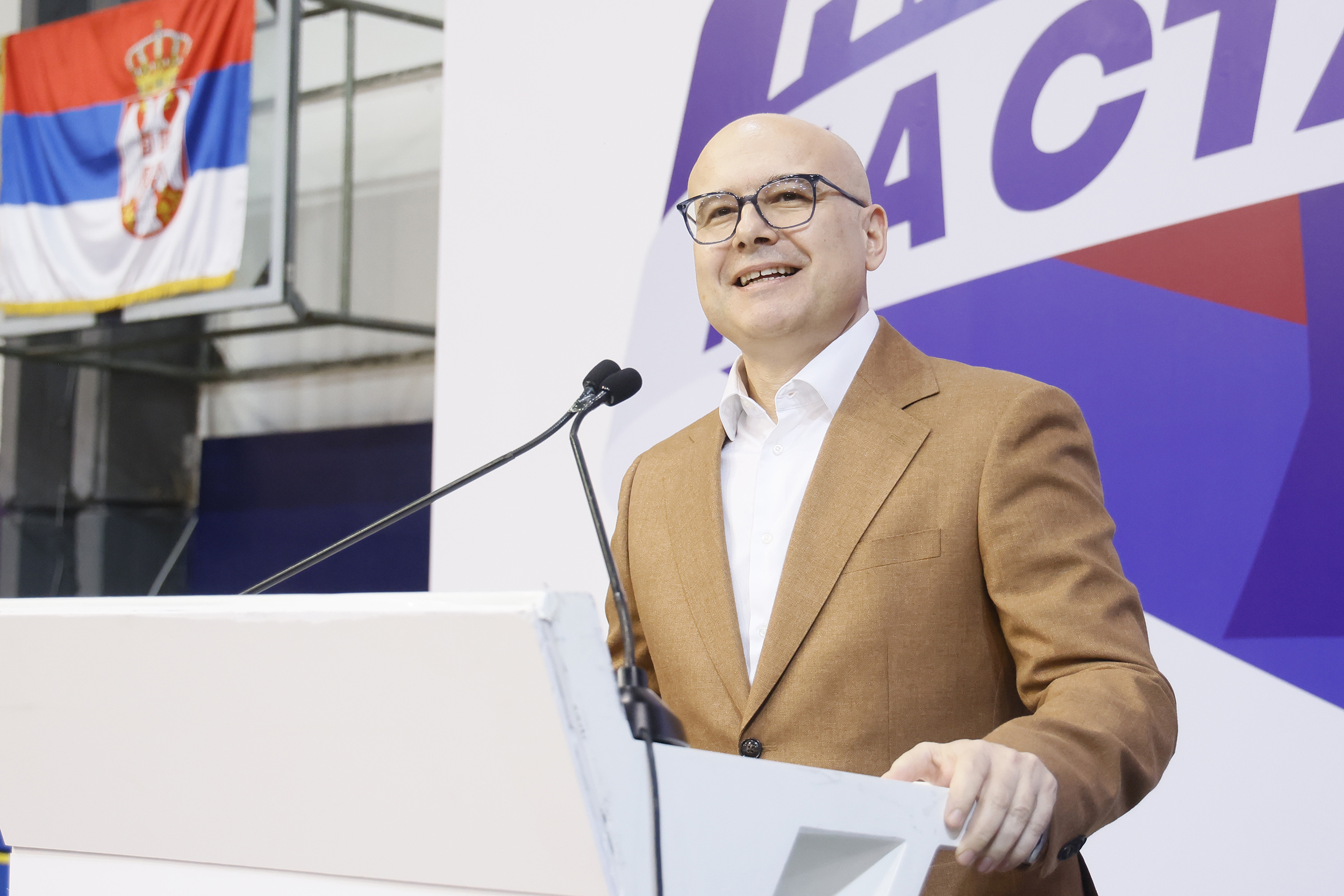 Kako je Miloš Vučević postao lazanja premijer