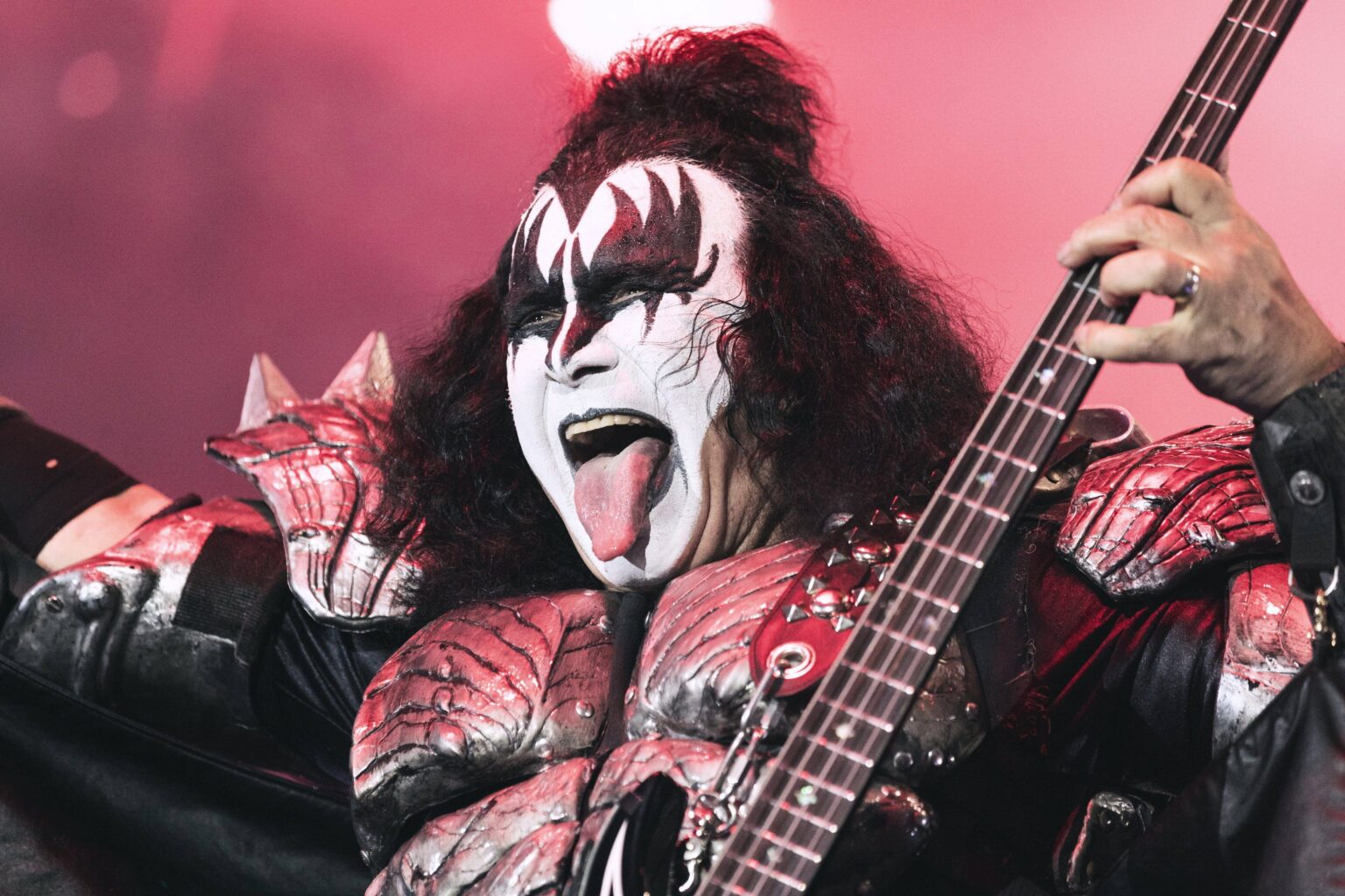 Grupa Kiss prodala muziku i prava na brend za 300 miliona dolara